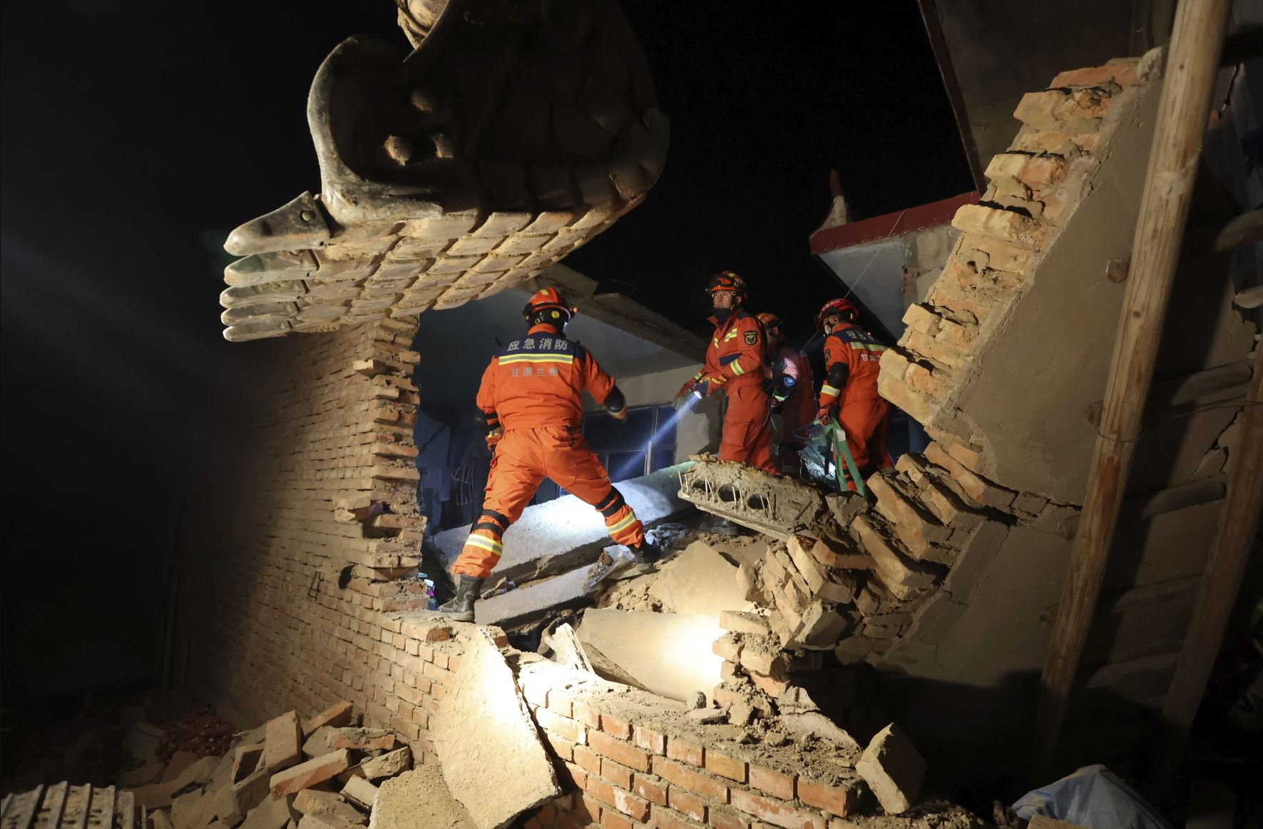 Earthquake in northwestern China kills at least 118 people in Gansu and ...