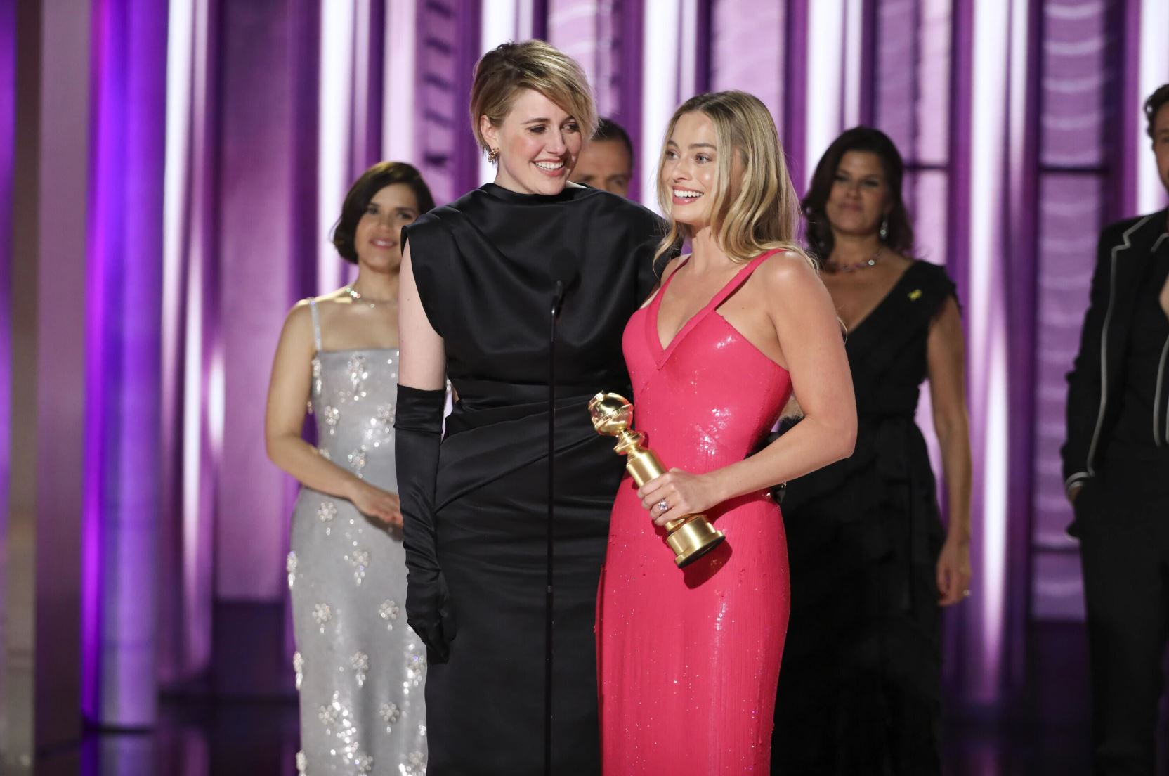 A chaotic Golden Globes night had a bit of everything: The silly, the ...