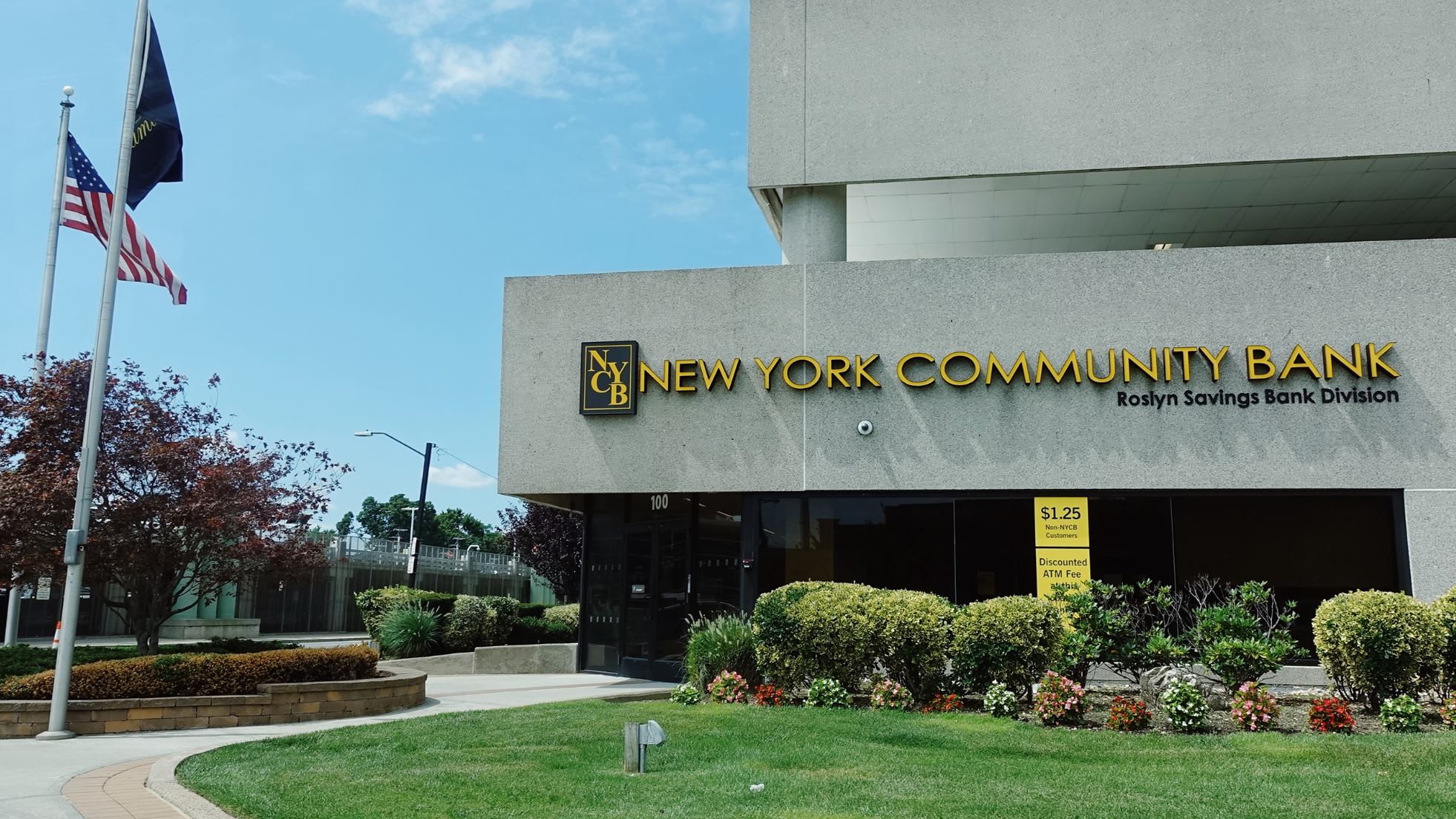 NYCB Shares Plummet 18% Following Revelation of Internal Controls Issue ...