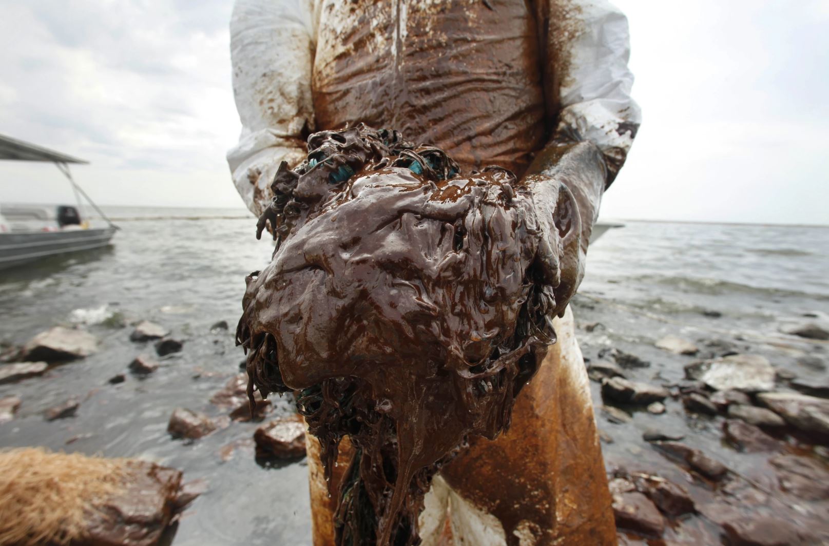 Once praised, settlement to help sickened BP oil spill workers leaves ...