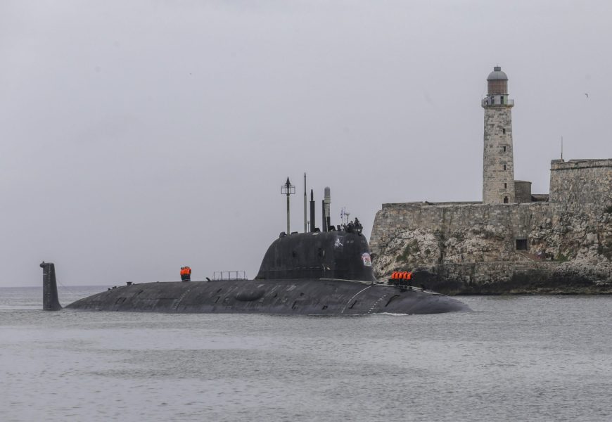 US submarine pulls into Guantanamo Bay a day after Russian warships ...
