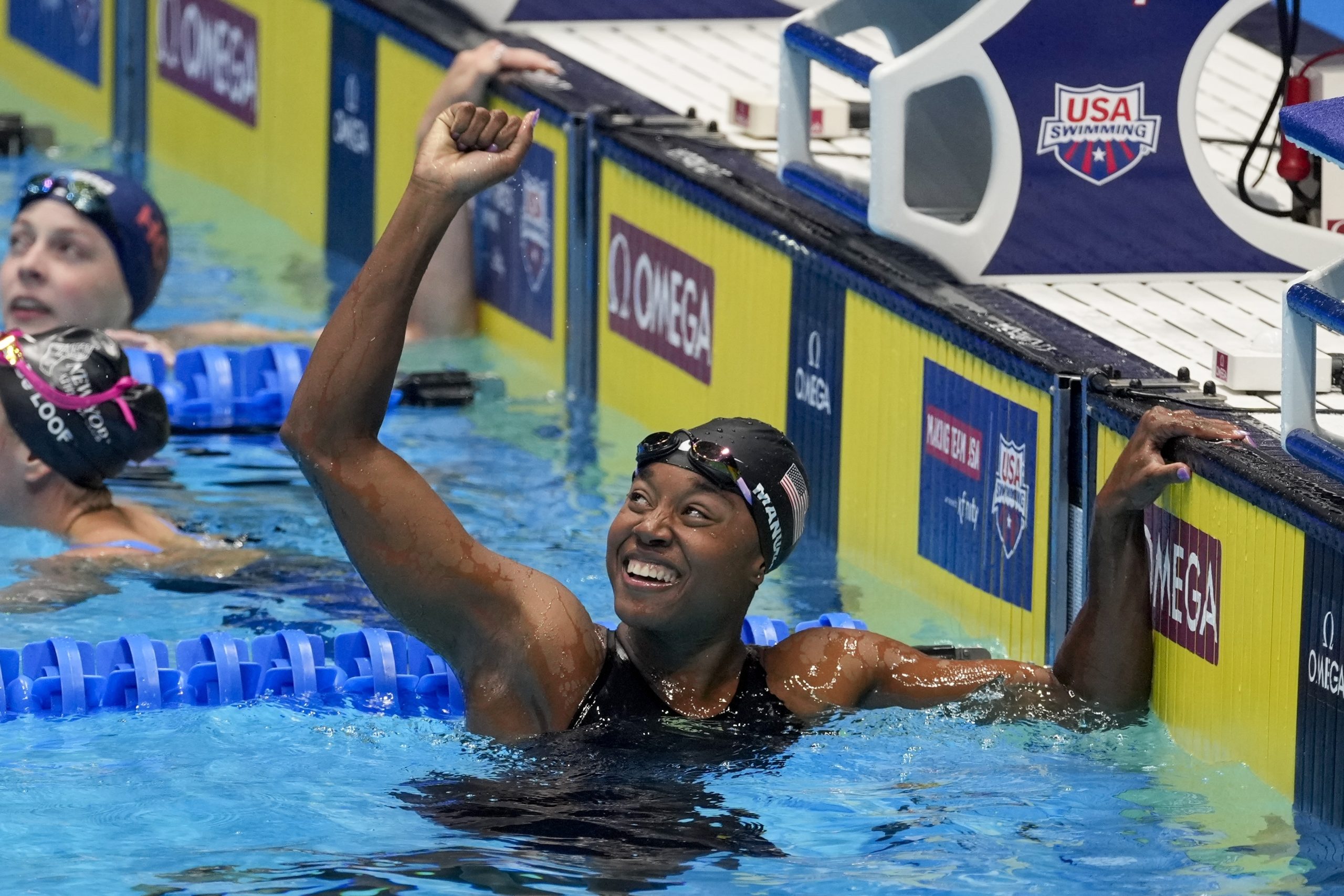 Simone Manuel earns an individual race at the Olympics, winning the 50 ...