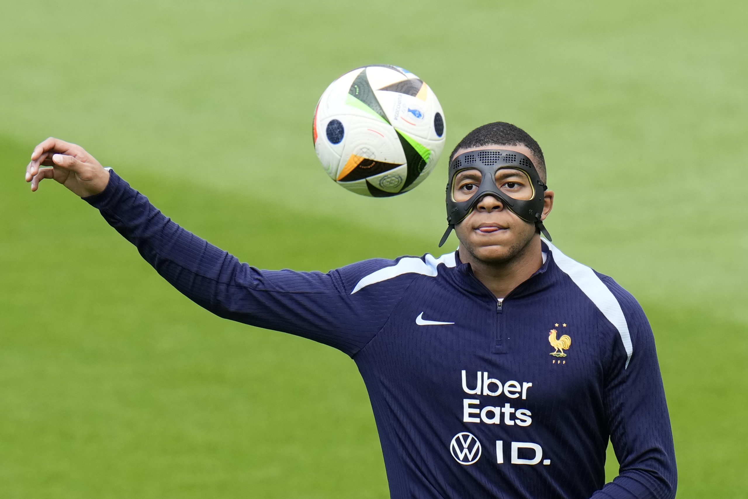 Mbappé ‘getting better every day’ and wants to play against Poland at ...
