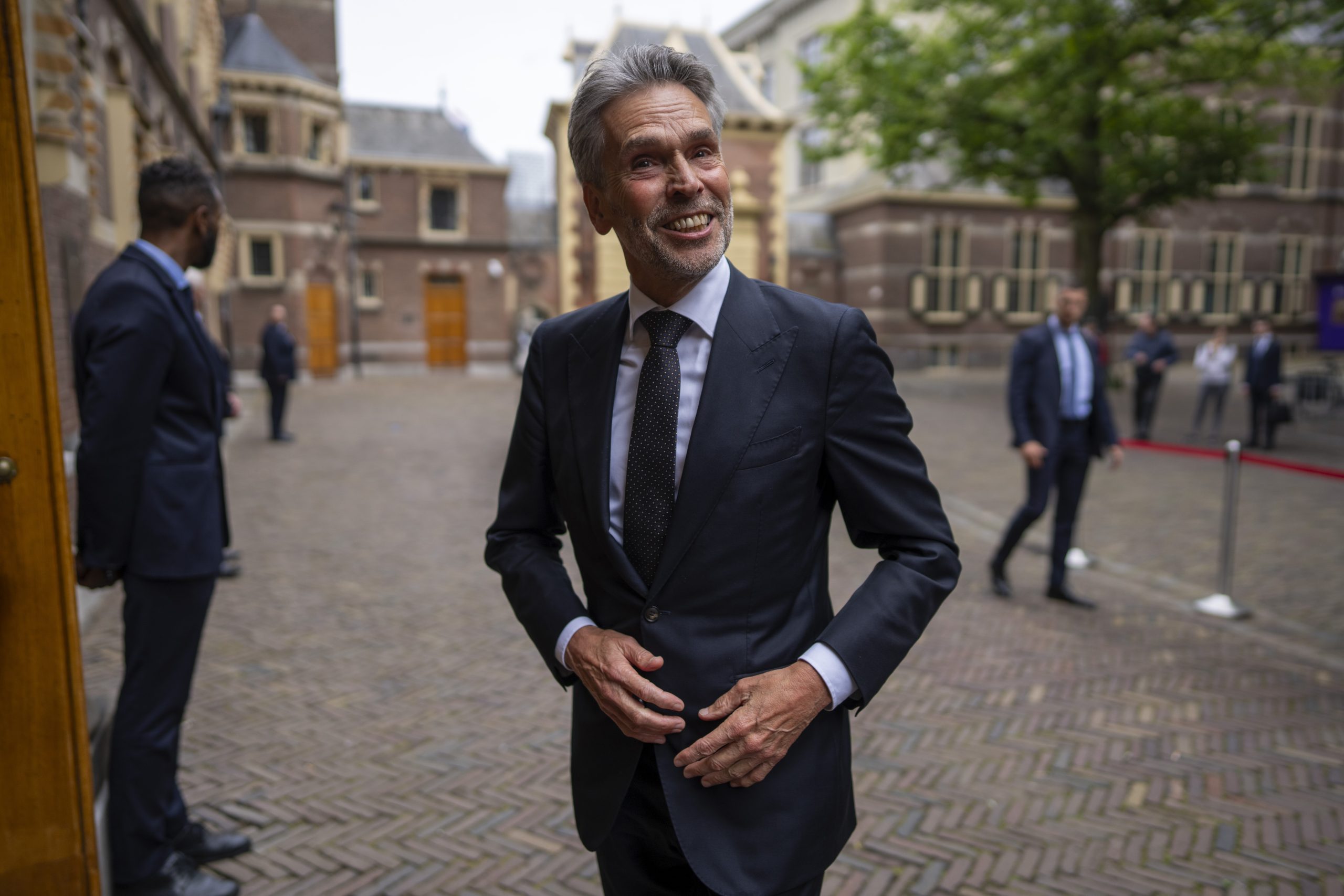 New Dutch leader pledges to cut immigration as the opposition vows to ...