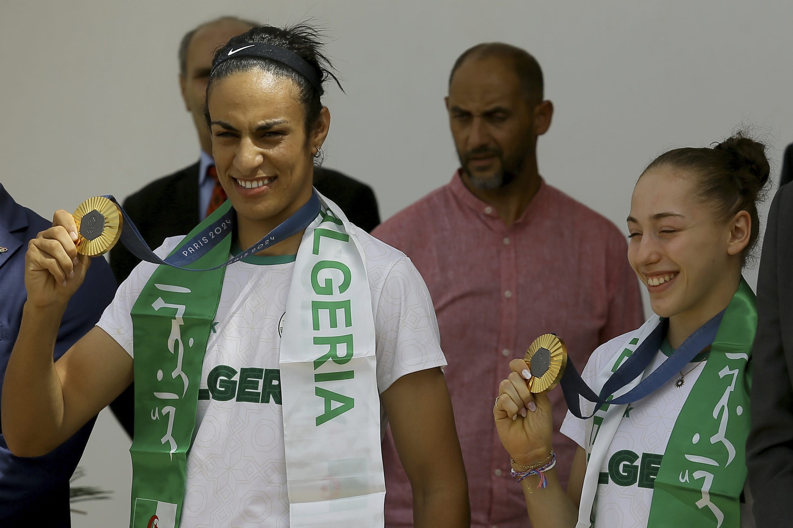 Algerian Olympic medalists return home to a warm welcome – News.net