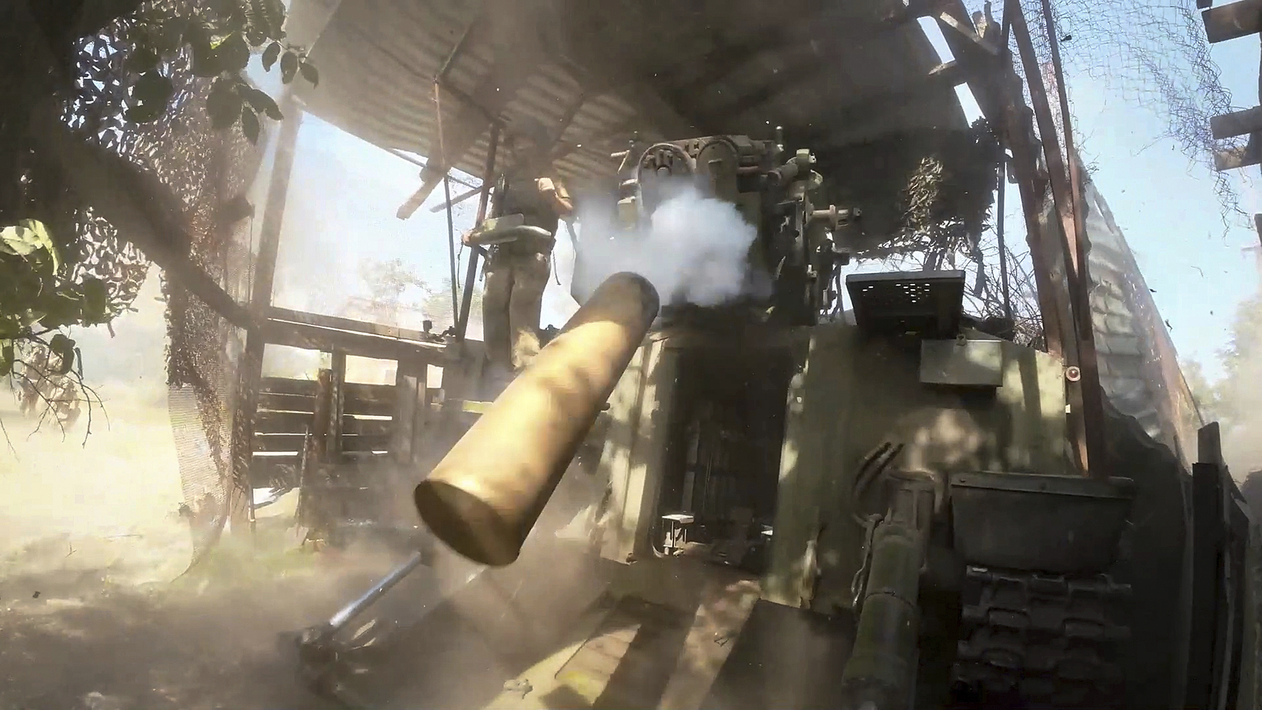How Ukraine can cope with the US pause on crucial battlefield weapons ...