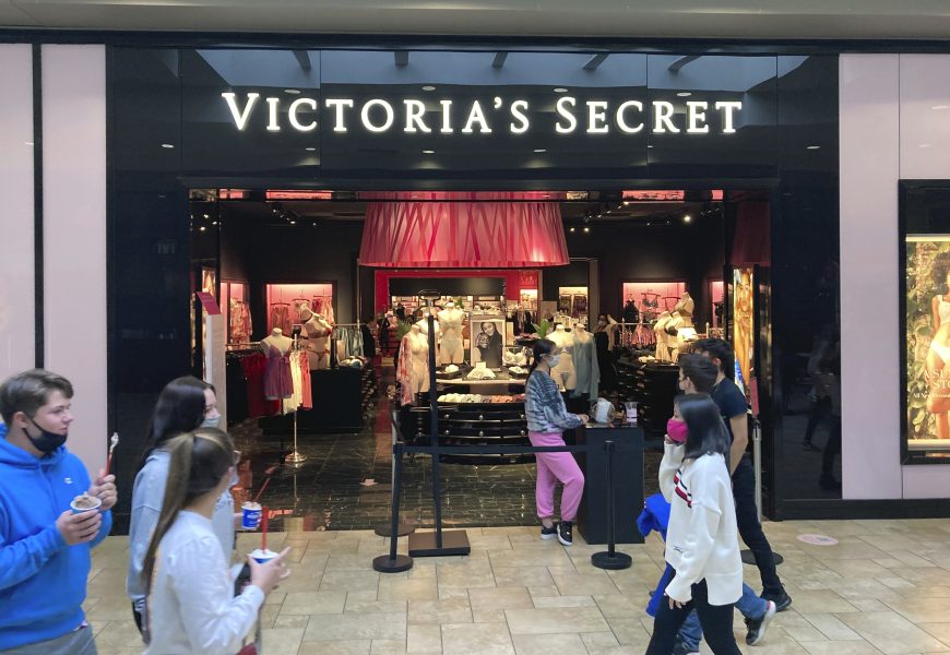 Victoria’s Secret bringing in Hillary Super from Savage X Fenty as its ...