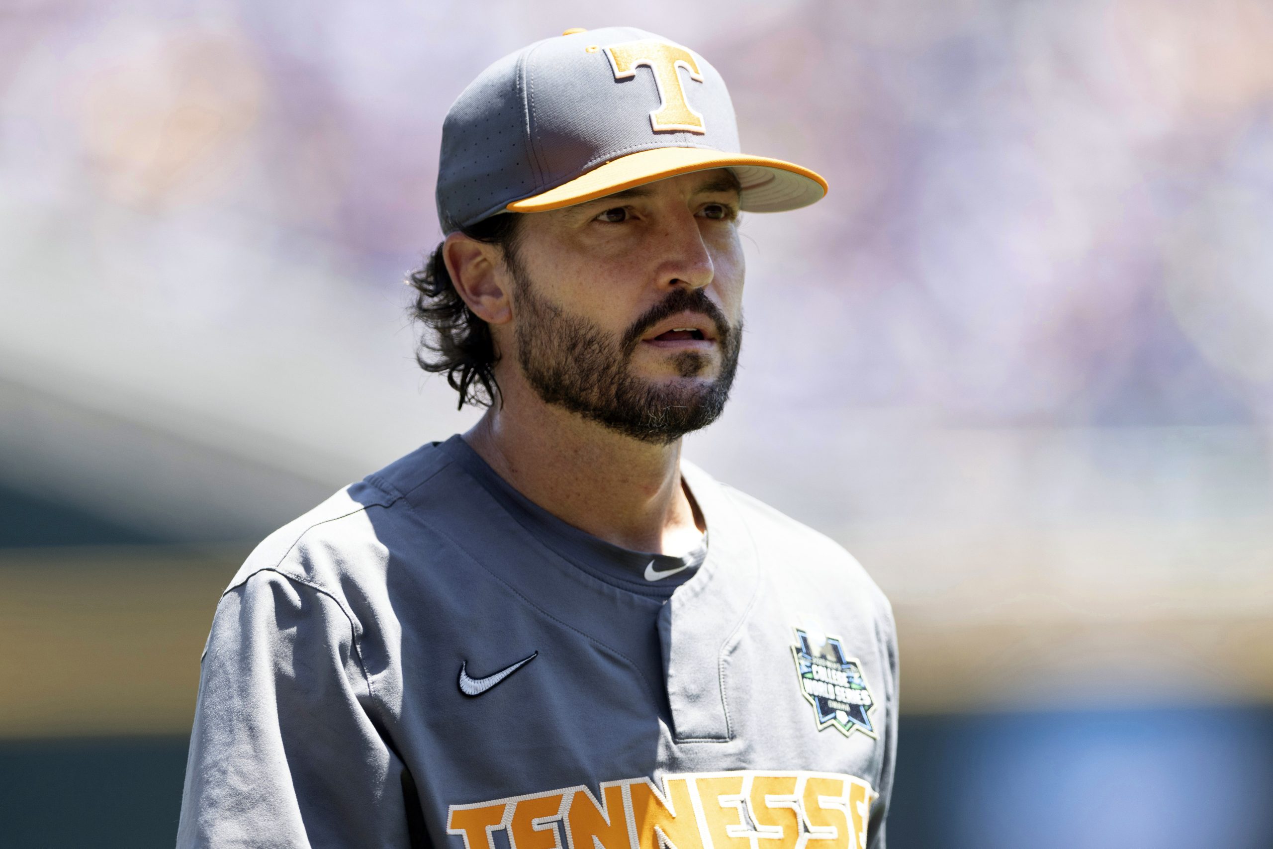 Tennessee baseball coach Tony Vitello signs new 5-year contract after ...