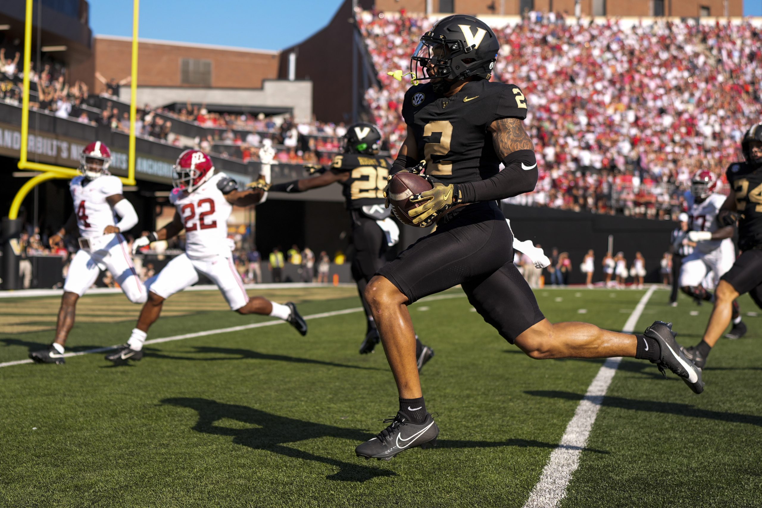 Vanderbilt takes down No. 1 Alabama 40-35 in historic college football ...