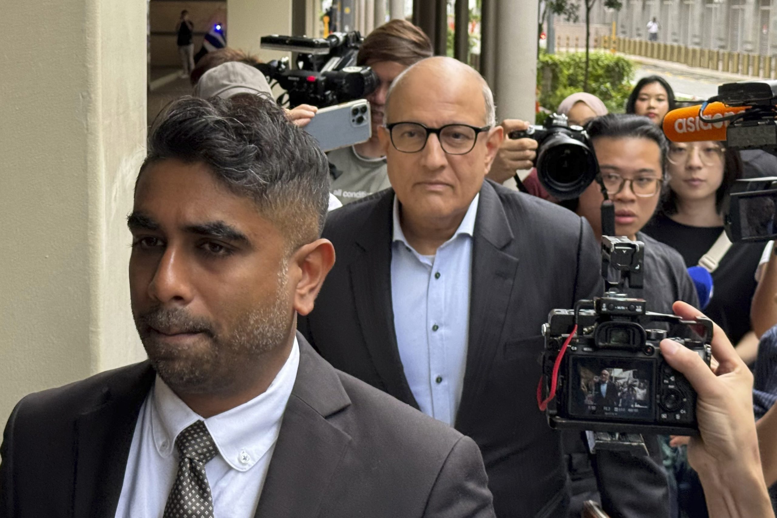 Former Singapore Cabinet minister starts 1-year sentence for receiving ...