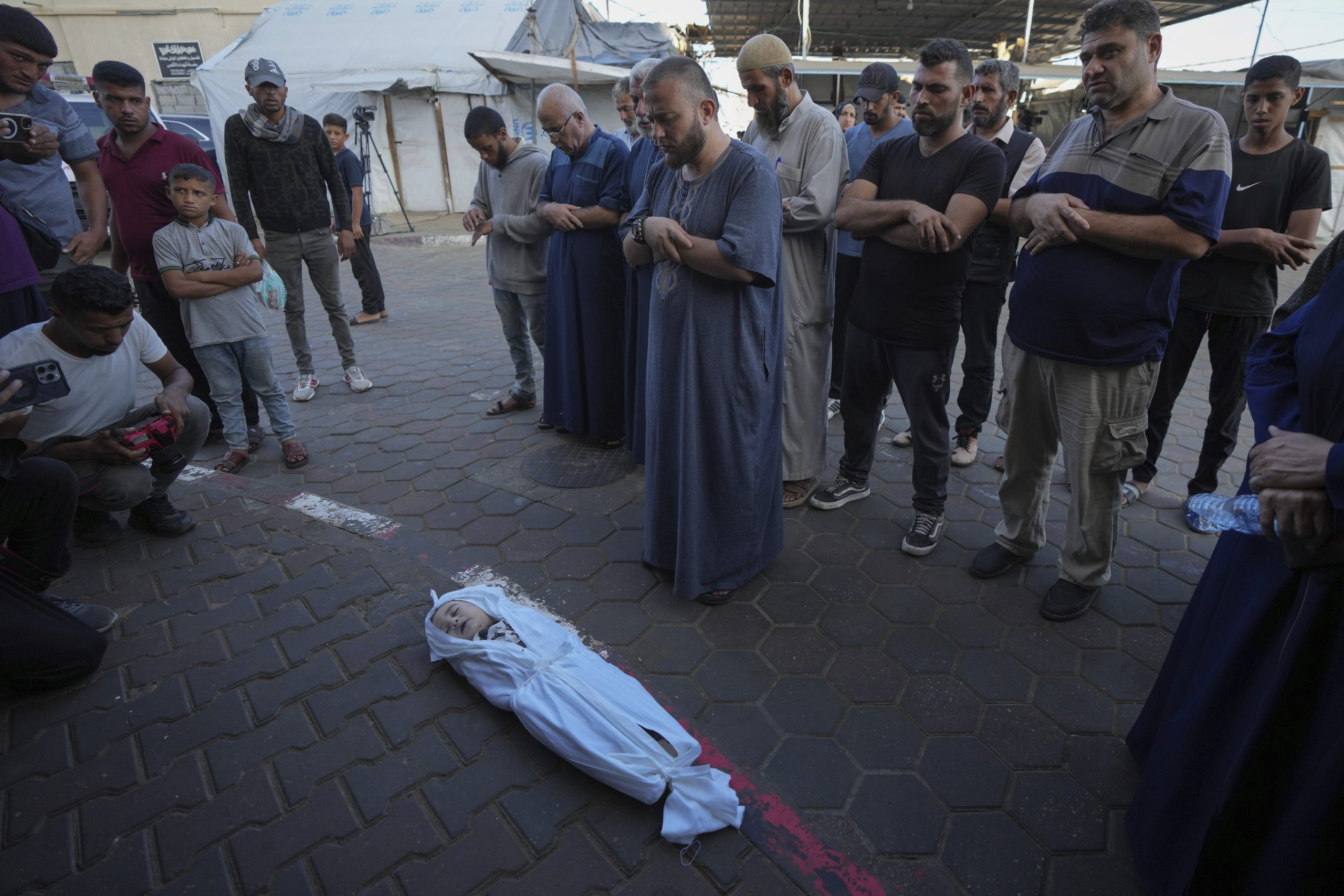 Israeli offensive in hard-hit northern Gaza kills and wounds dozens and ...