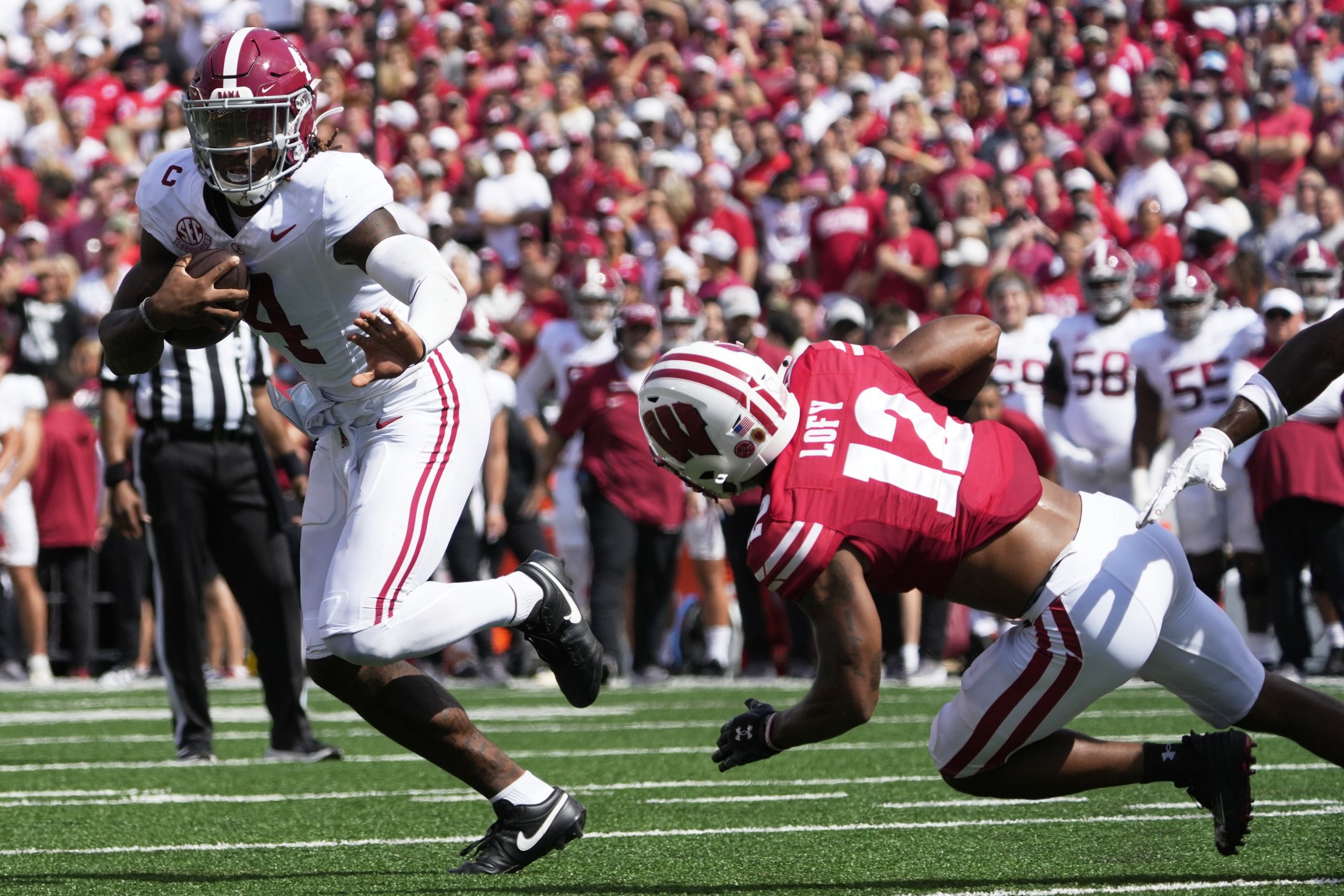 Milroe accounts for 5 TDs as No. 4 Alabama rips Wisconsin 42-10 ...
