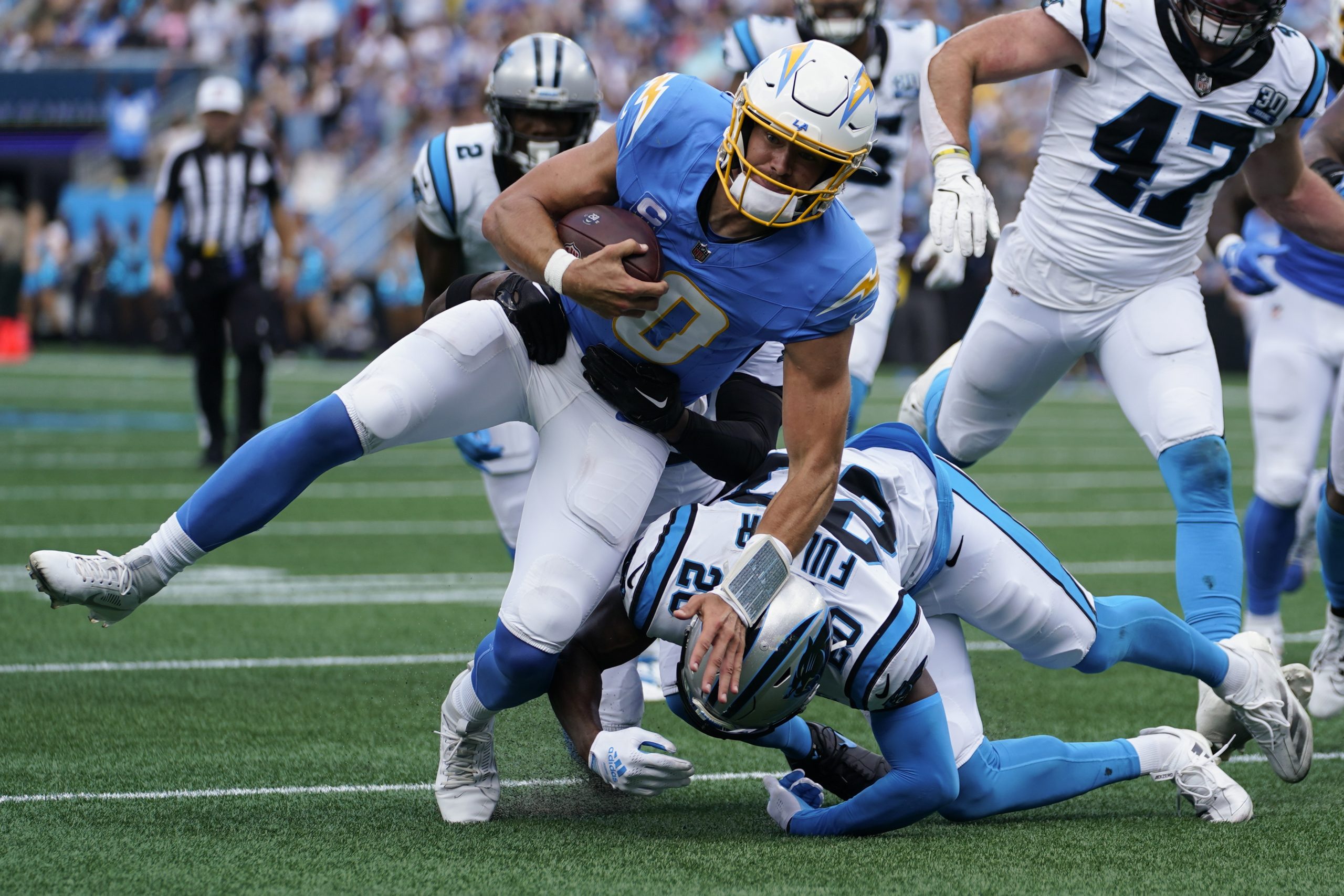 Chargers QB Justin Herbert's right leg will be evaluated after X-rays ...