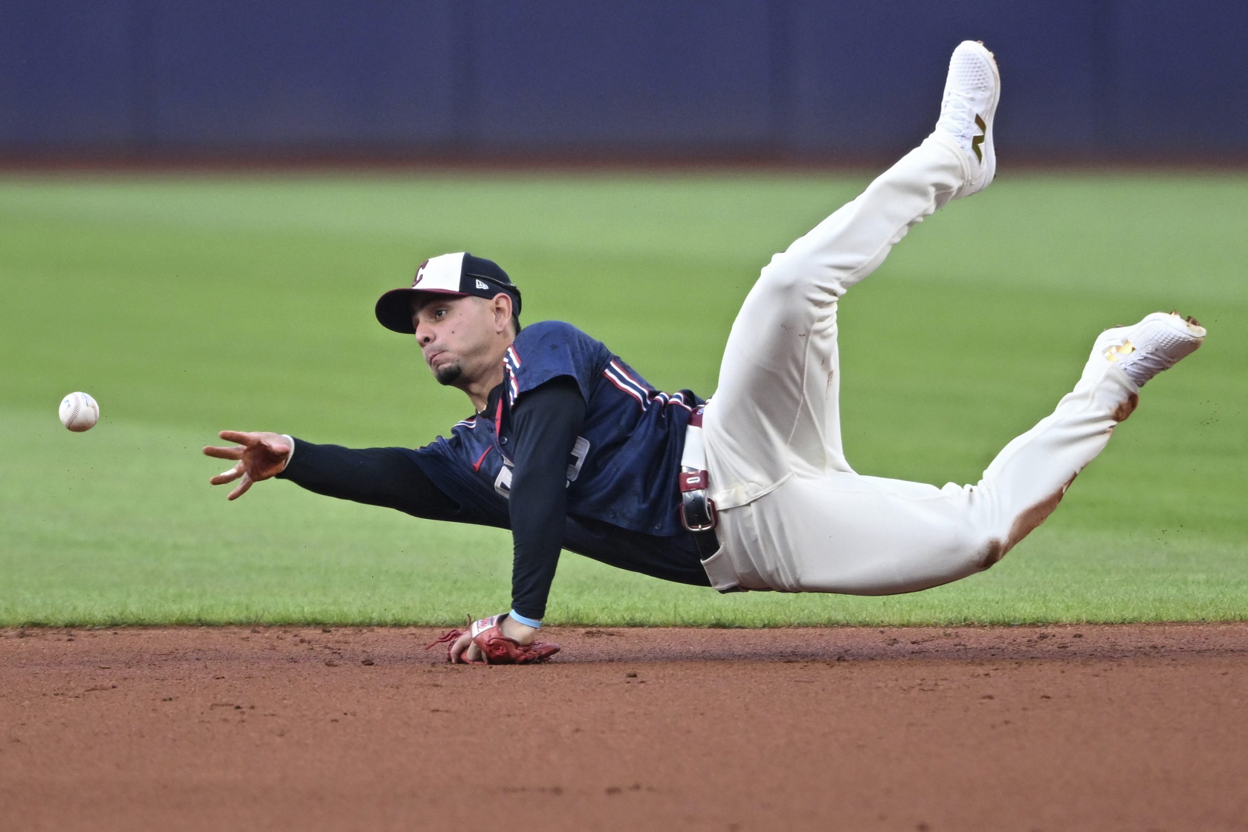 Brayan Rocchio's game-winning single in 10th gives AL Central-leading ...