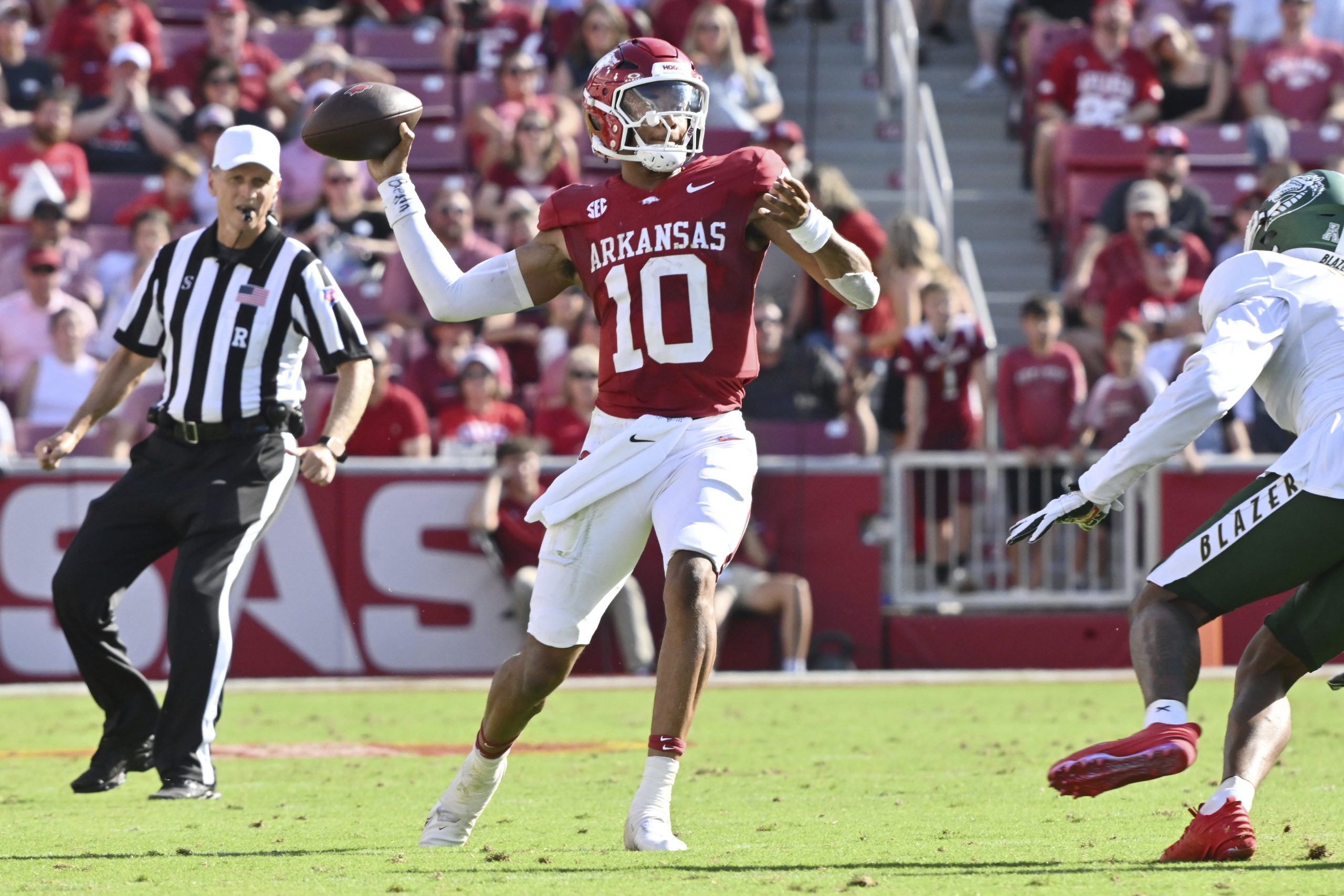 Auburn hosts Arkansas in SEC opener for both 2-1 teams - News.net