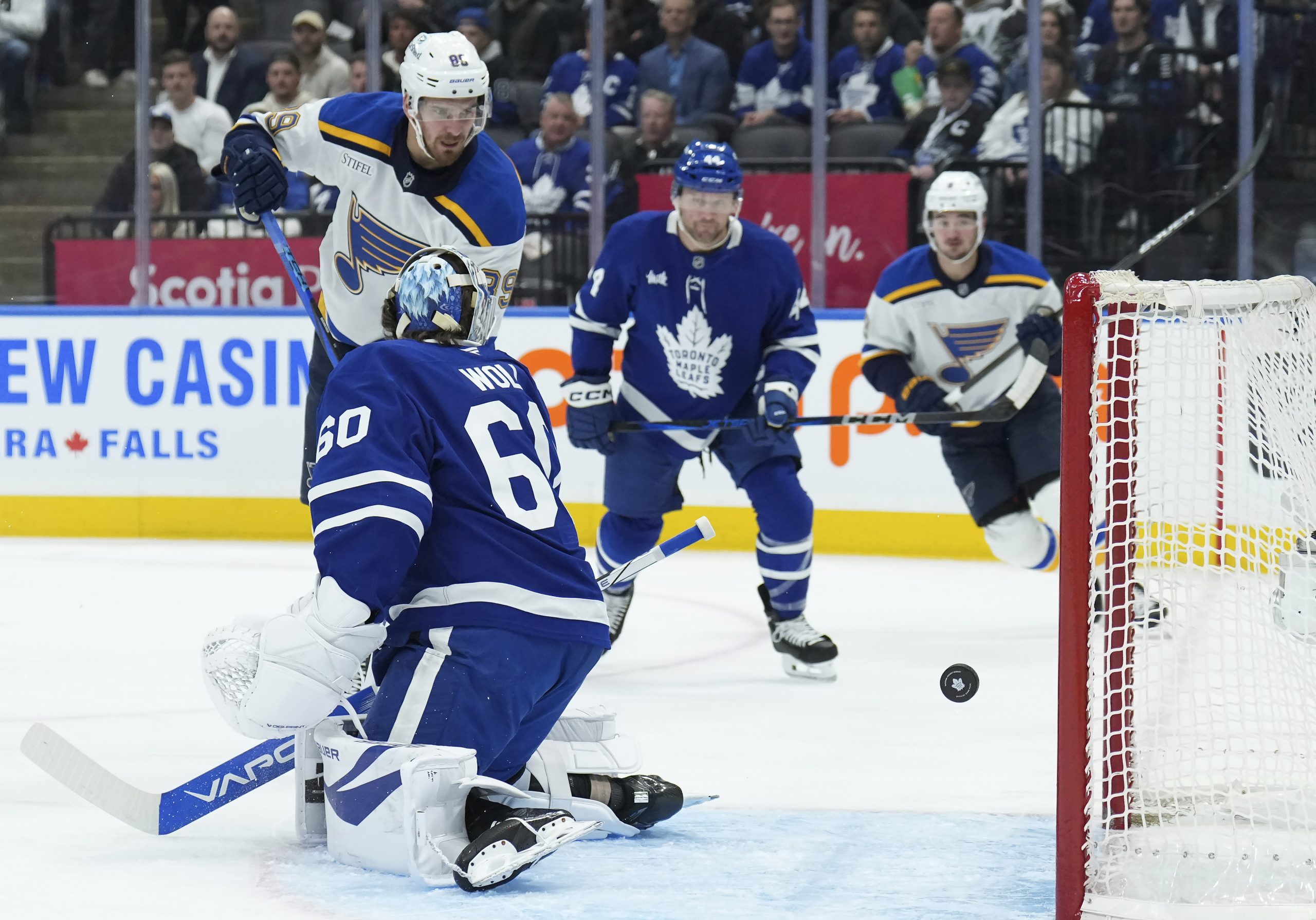 Blues beat Maple Leafs 5-1 in first meeting against former coach Craig ...