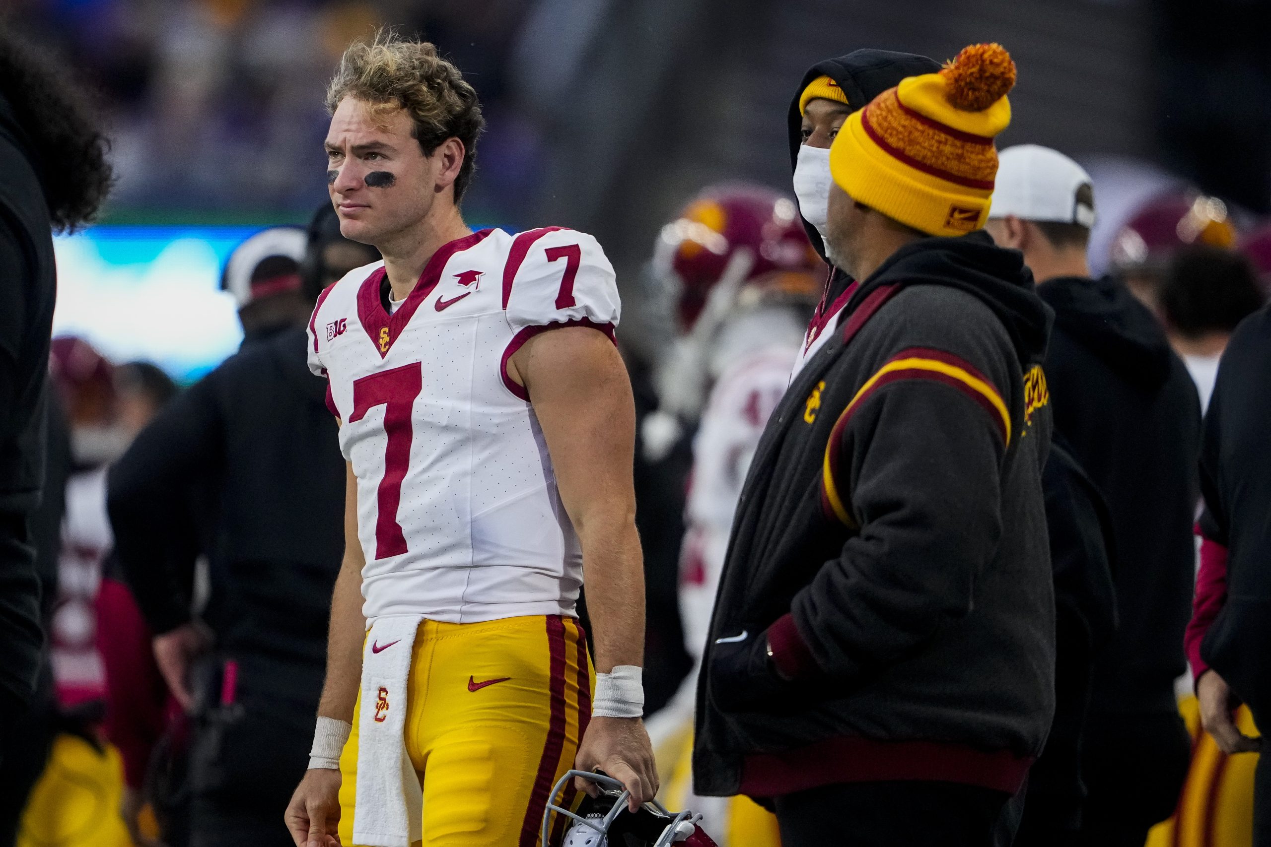 USC QB Miller Moss enters transfer portal after losing starting job to ...