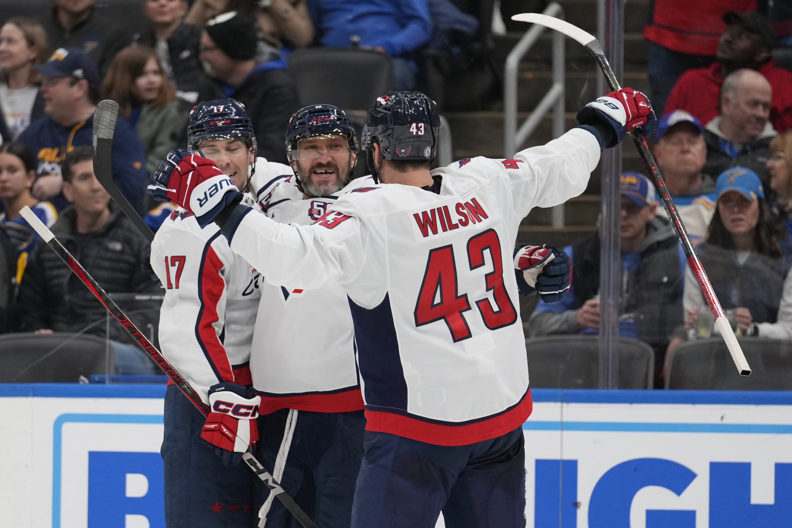 Ovechkin, McMichael each scores twice as Capitals skate to 8-1 victory ...
