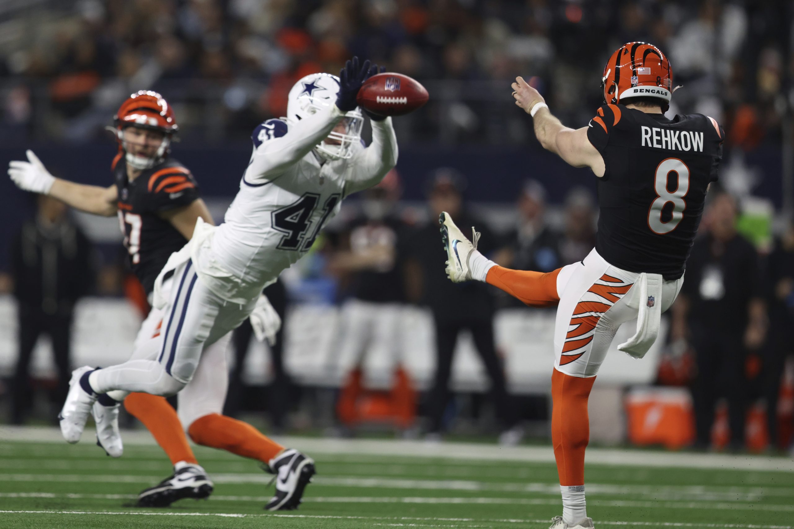 Burrow, Chase lift Bengals after botched blocked punt by Cowboys in 27 ...