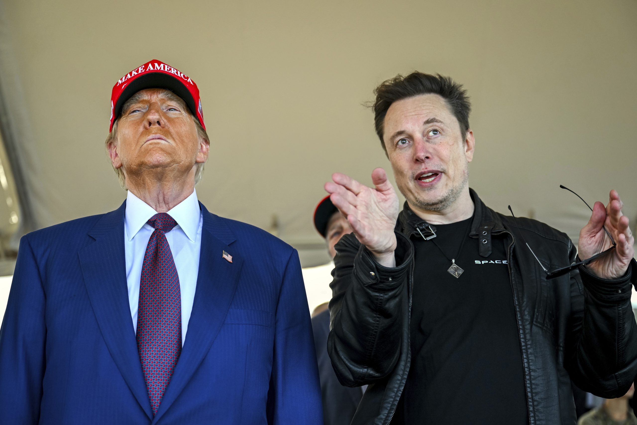 As Biden warns of an ‘oligarchy,’ Trump will be flanked by tech ...