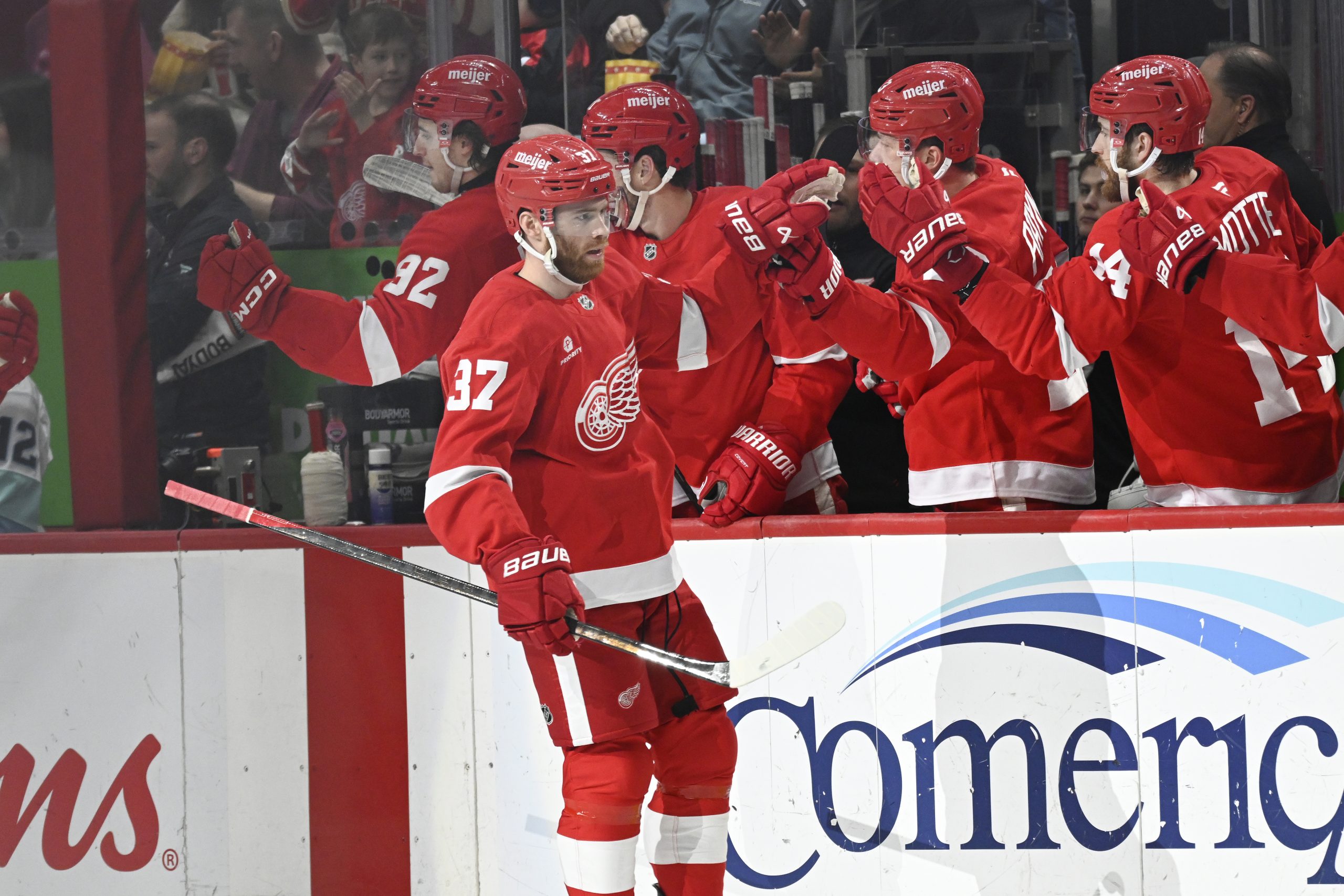 Red Wings overwhelm Kraken 6-2 for 7th straight win – News.net