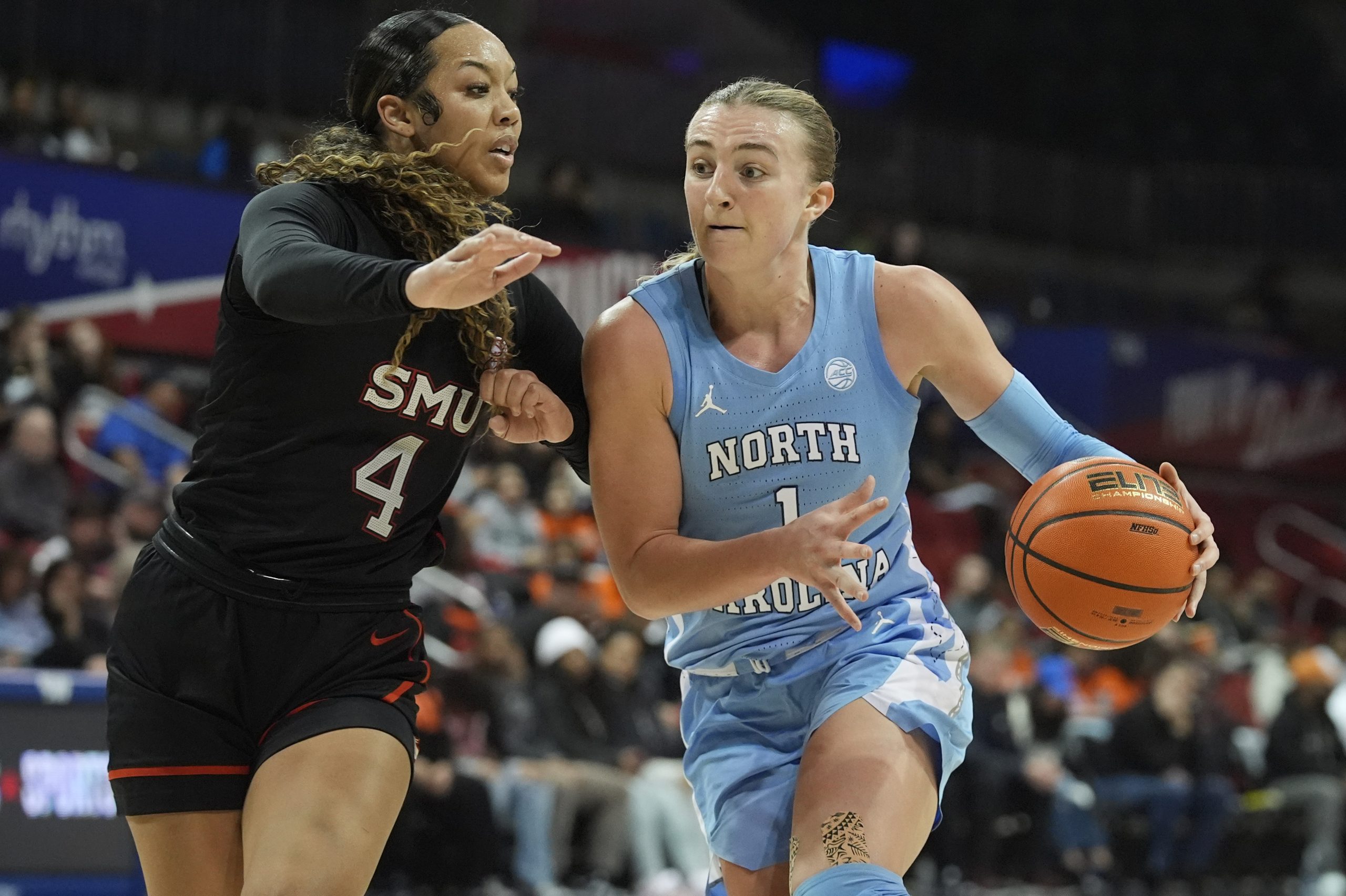 Lexi Donarski, Alyssa Ustby lead No. 14 North Carolina women to 64-33 ...