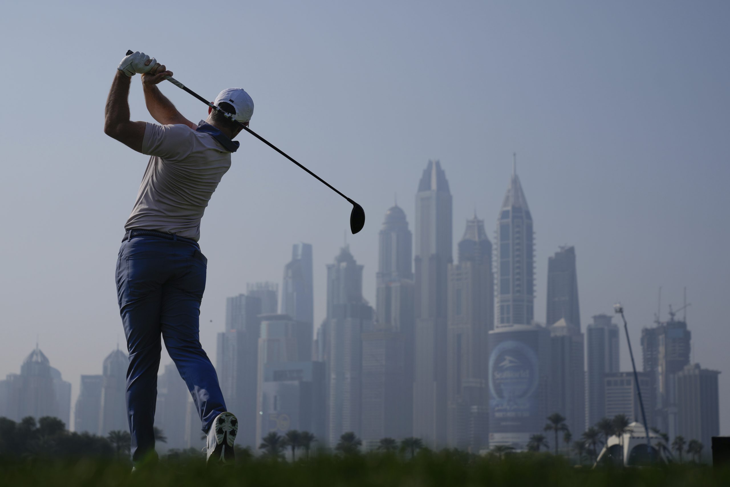 Hillier leads from Hatton at Dubai Desert Classic with McIlroy 7 shots ...