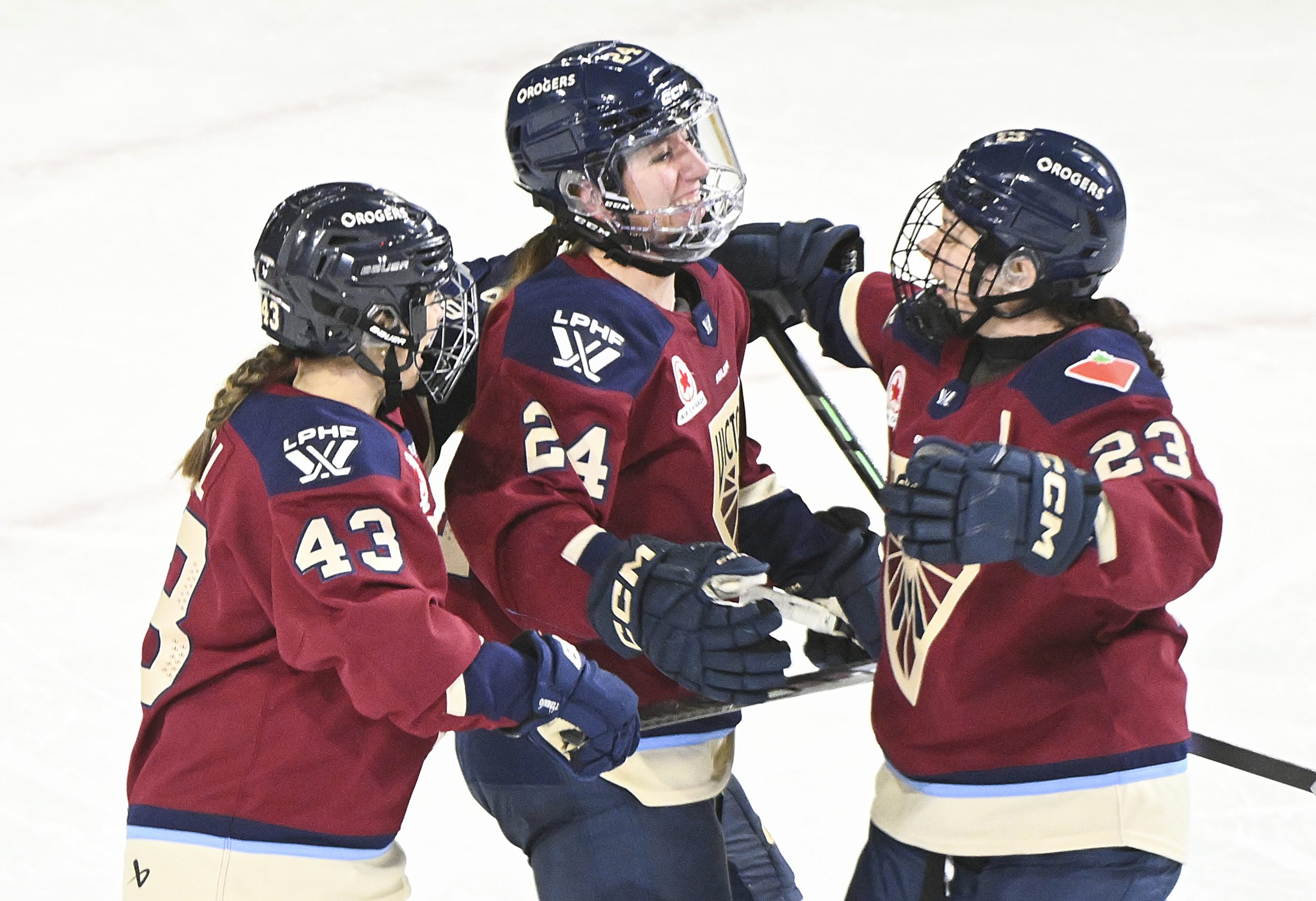 Abby Boreen scores 2 goals to lead the Montreal Victoire to a 4-2 win ...