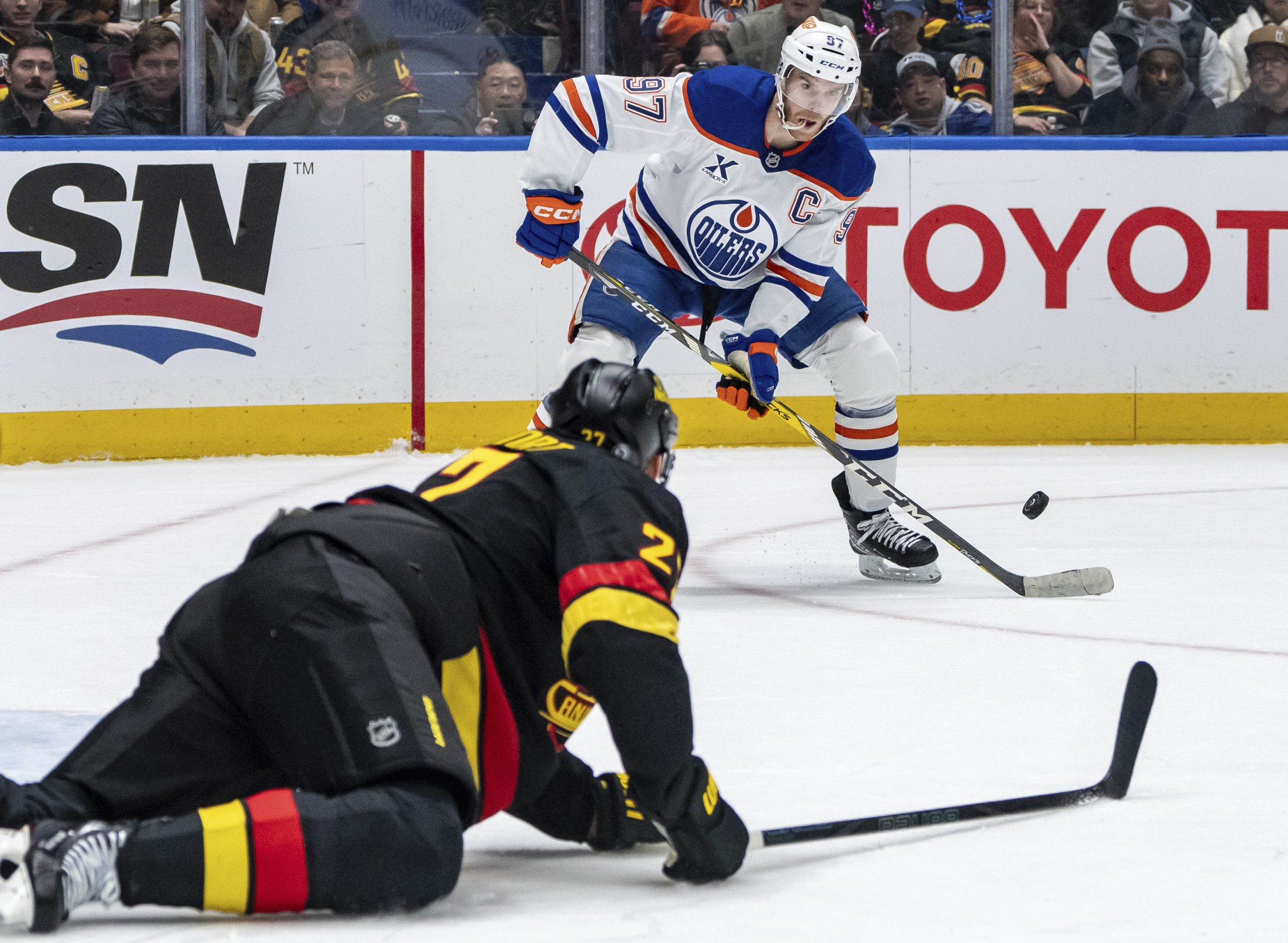Oilers captain McDavid to have hearing with NHL after match penalty for ...