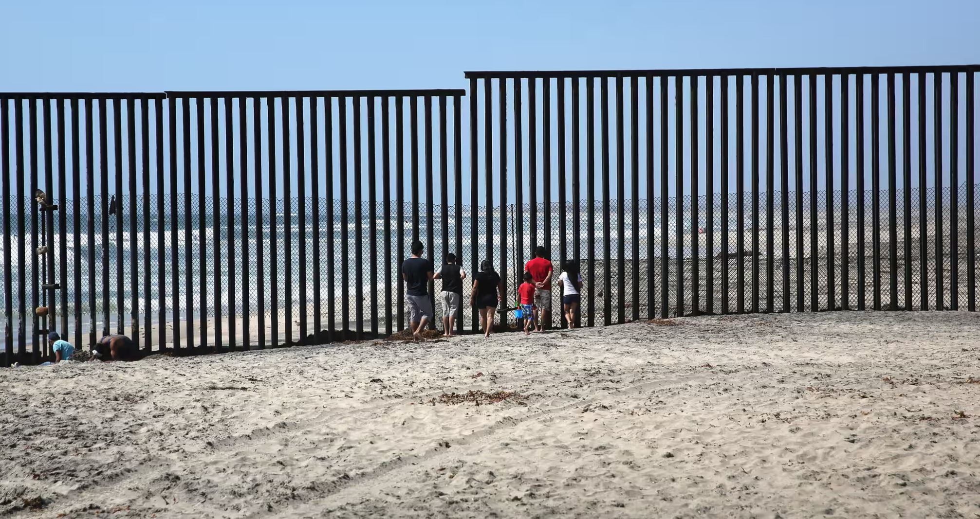 Border arrests plummet 39% in January in an early gauge of Trump’s ...