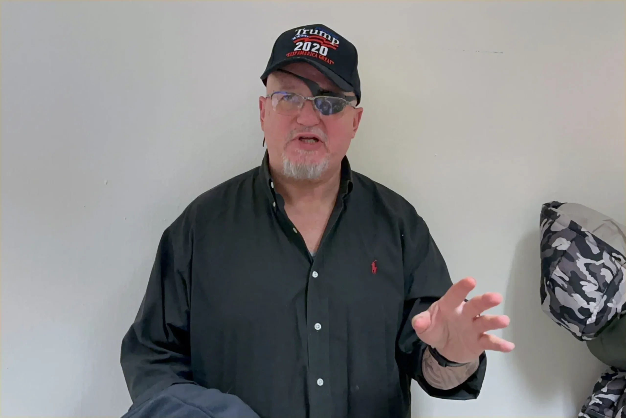 Judge bars Oath Keepers founder Rhodes from entering Washington without ...