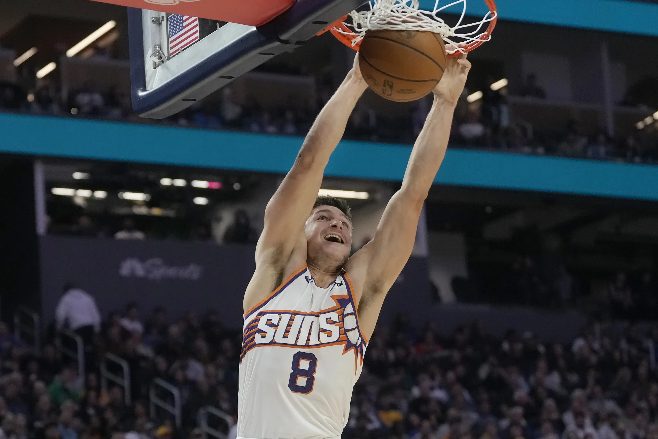 Devin Booker scores 31 points as Suns run away from Warriors for 130-105 win – News.net