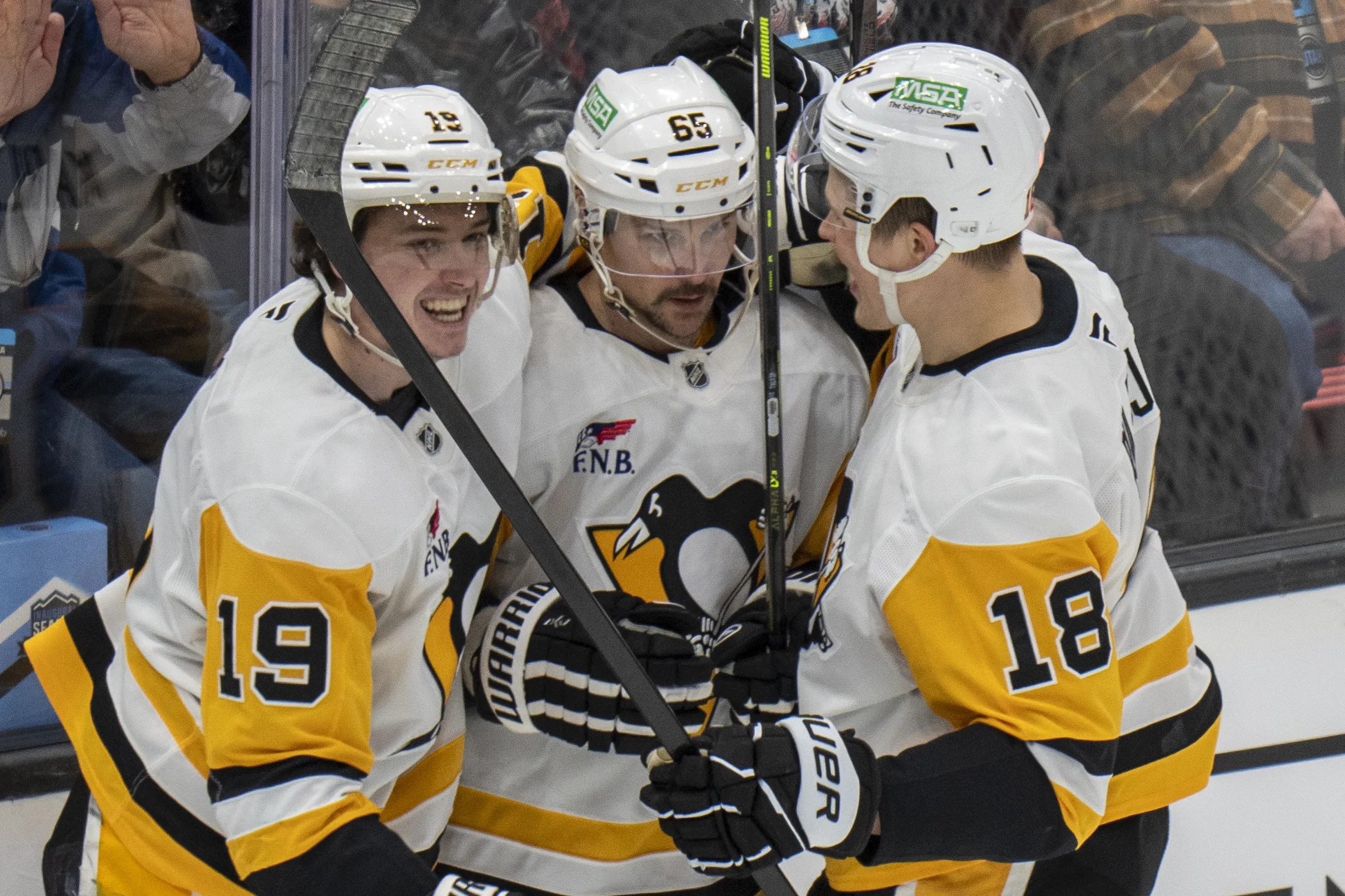 Sidney Crosby scores in 4th straight game in the Penguins’ 3-0 victory ...