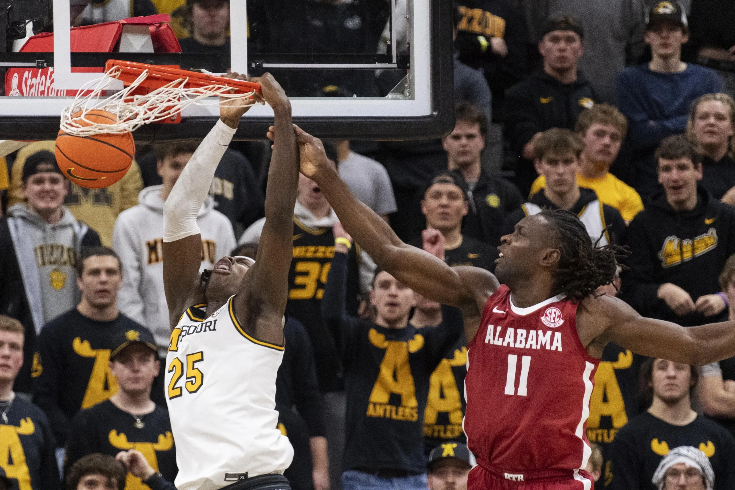 Mark Mitchell scores career-high 31 points to help No. 15 Missouri beat ...