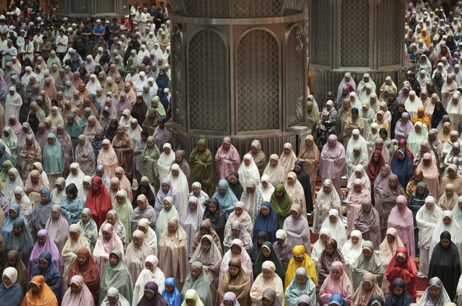 Millions of Muslims in Indonesia mark the start of the holy month of ...