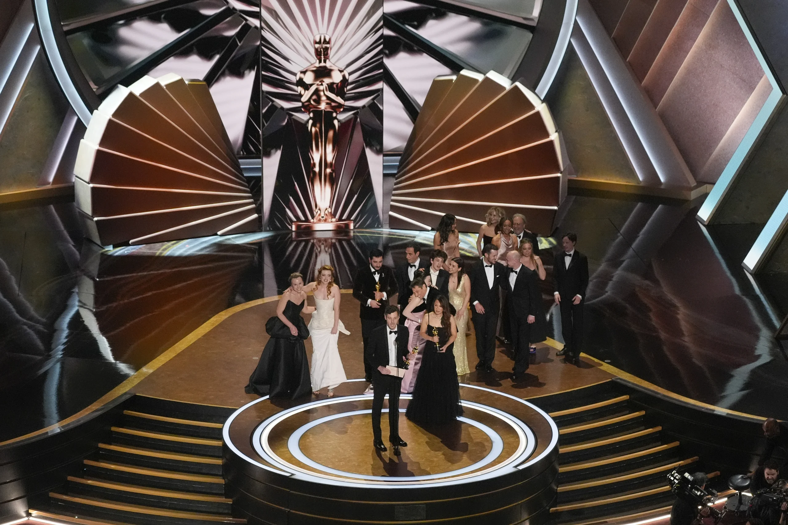 Hulu’s first live Oscars stream cuts out in latest high-profile mishap ...