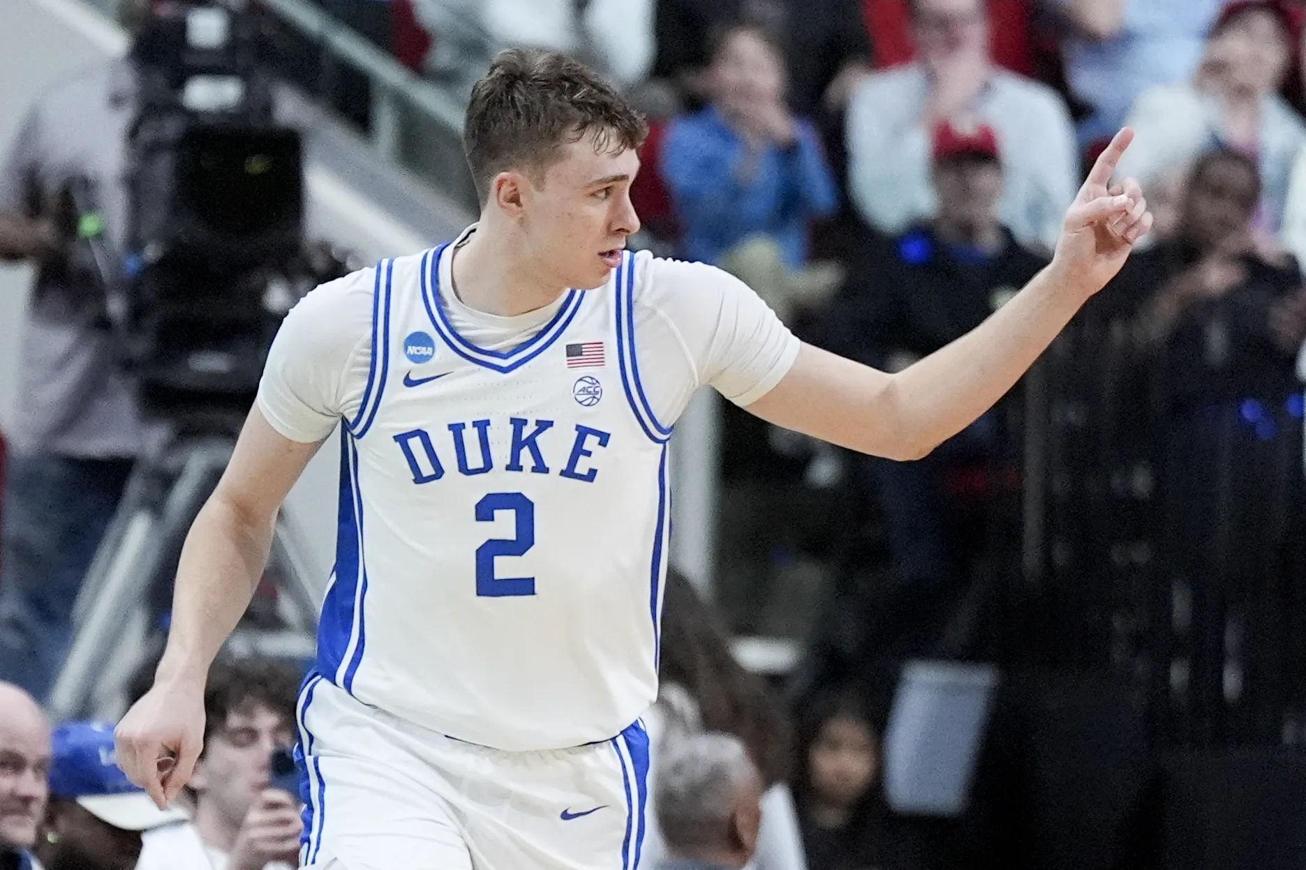 Duke star Cooper Flagg has a smooth March Madness debut in his return from an ankle injury ...