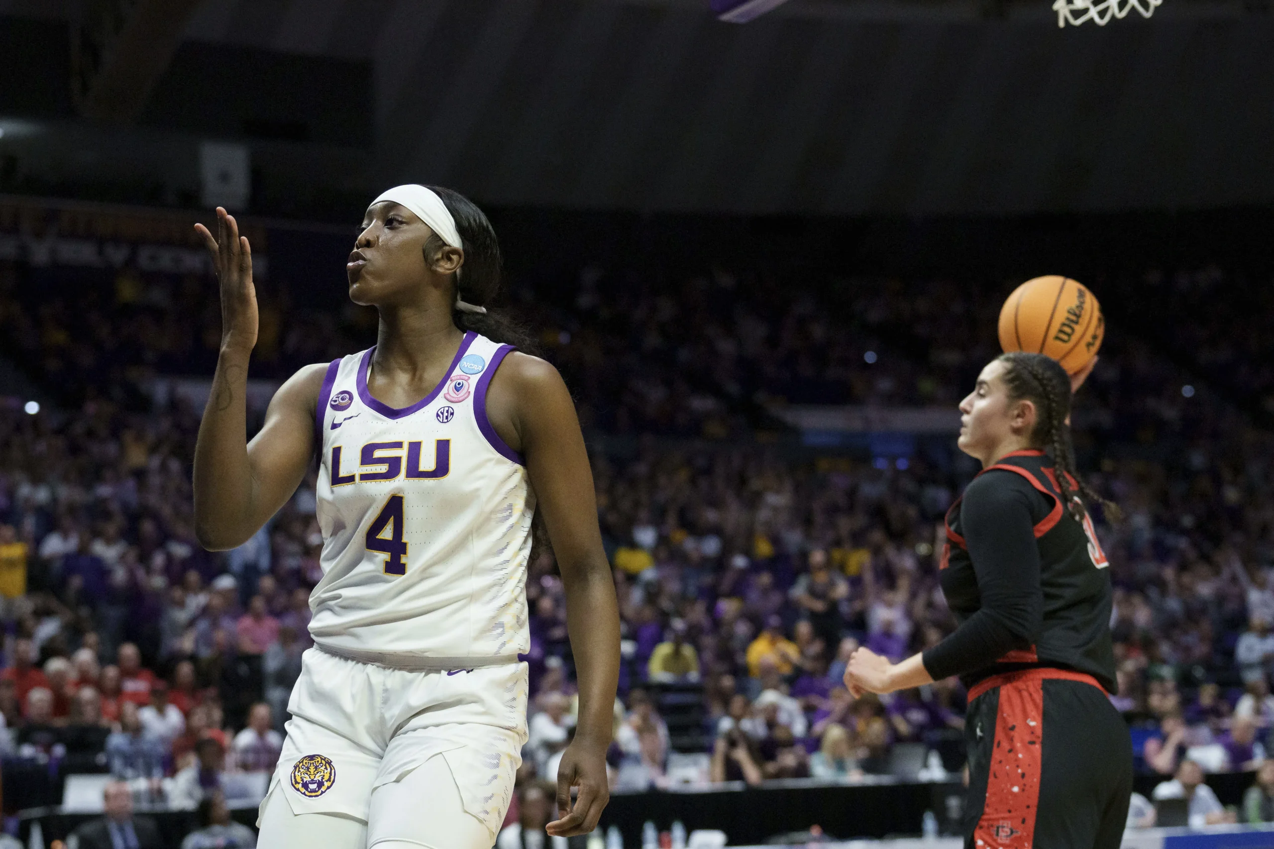 Johnson and Morrow return in form as LSU dismantles San Diego State 103-48 in the NCAA ...