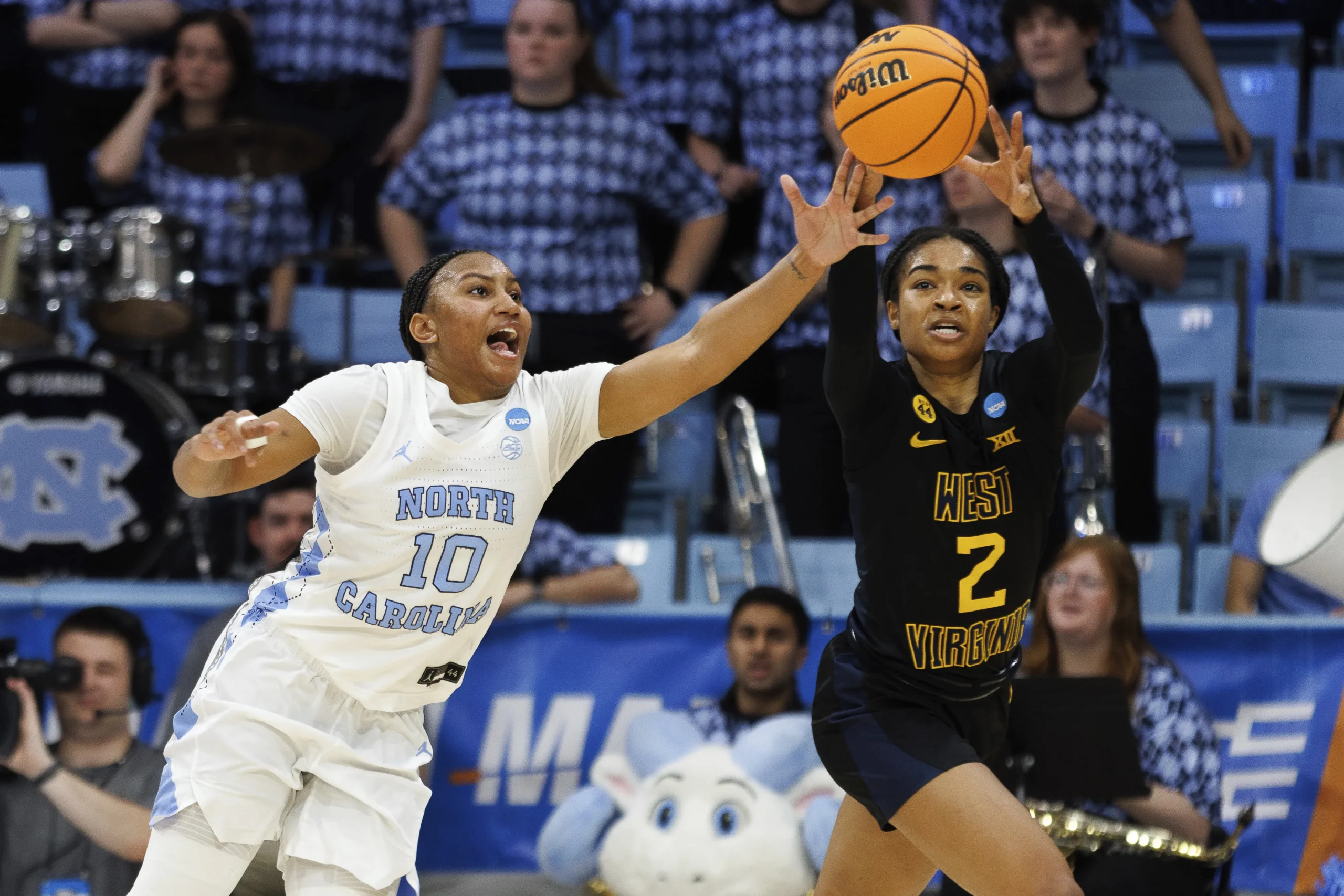 North Carolina sophomore Reniya Kelly gets to play close to home at ...