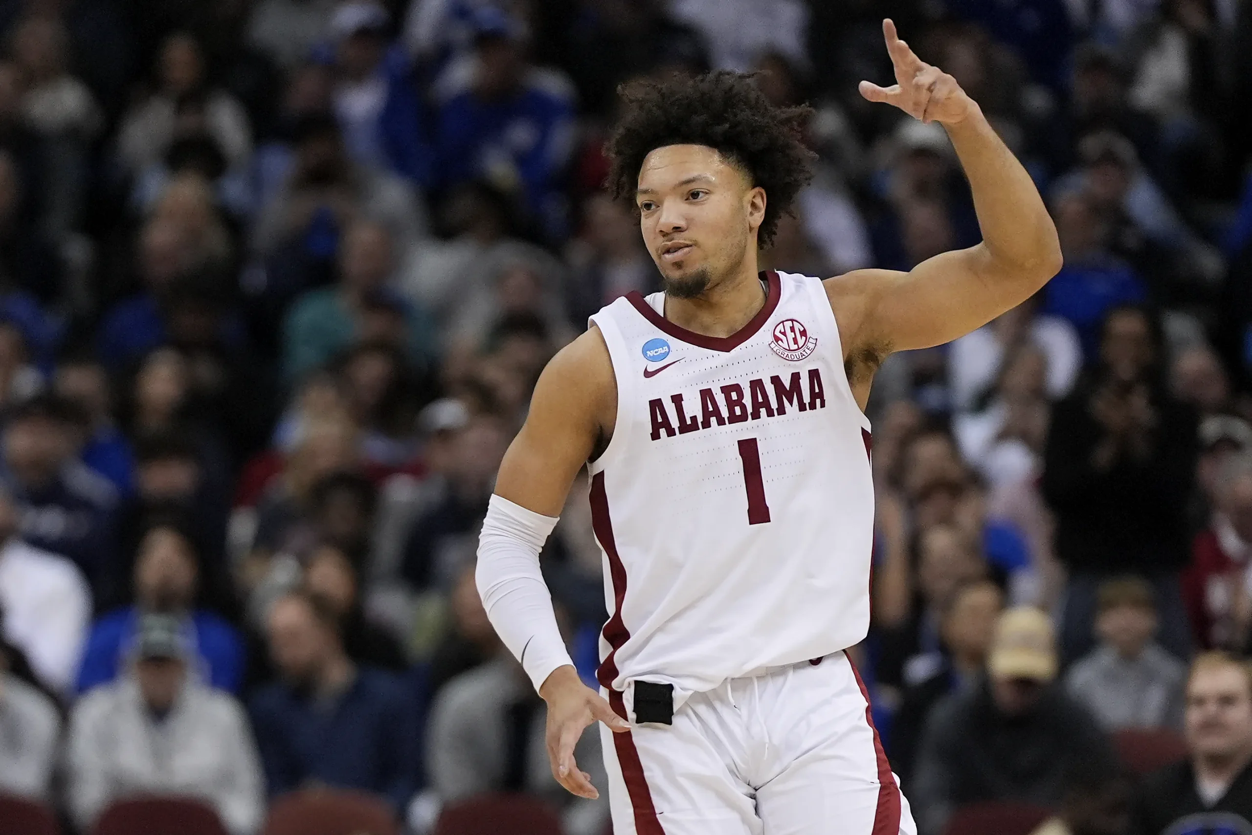 Led by Mark Sears, Alabama sets record for 3-pointers in a March ...
