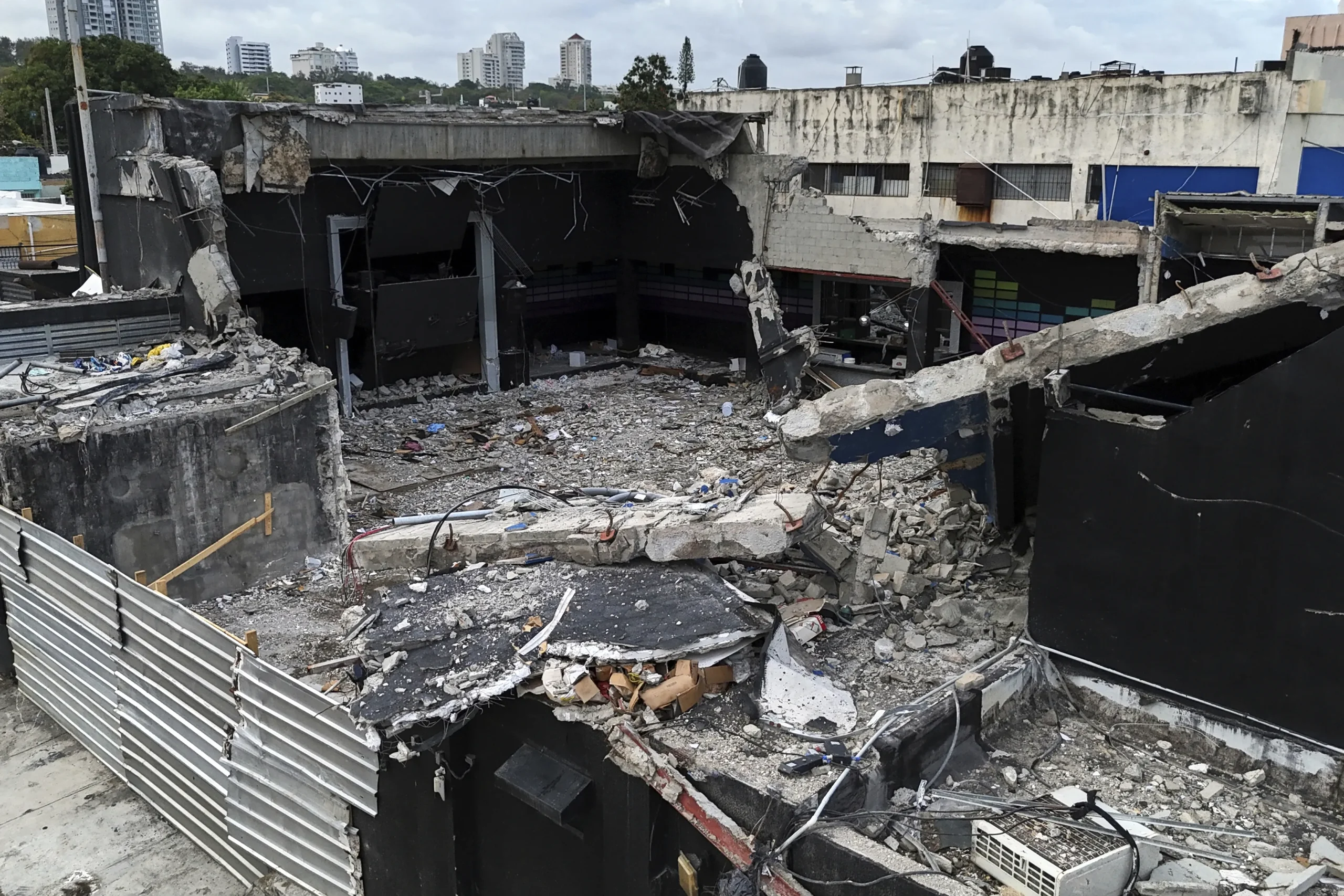 Death toll from Dominican club roof collapse rises to 225 after 4 die ...