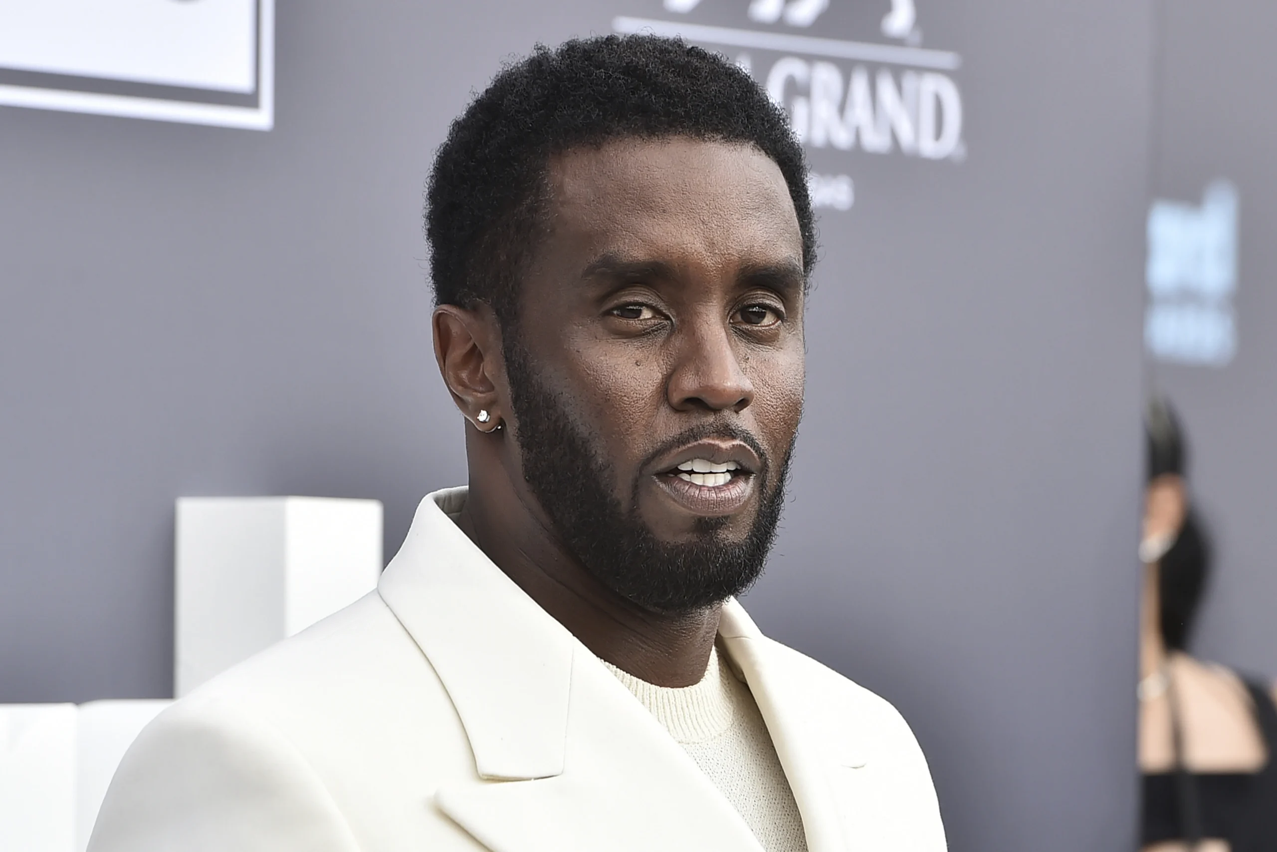 Jurors can see video of Sean ‘Diddy’ Combs beating Cassie at hotel in ...