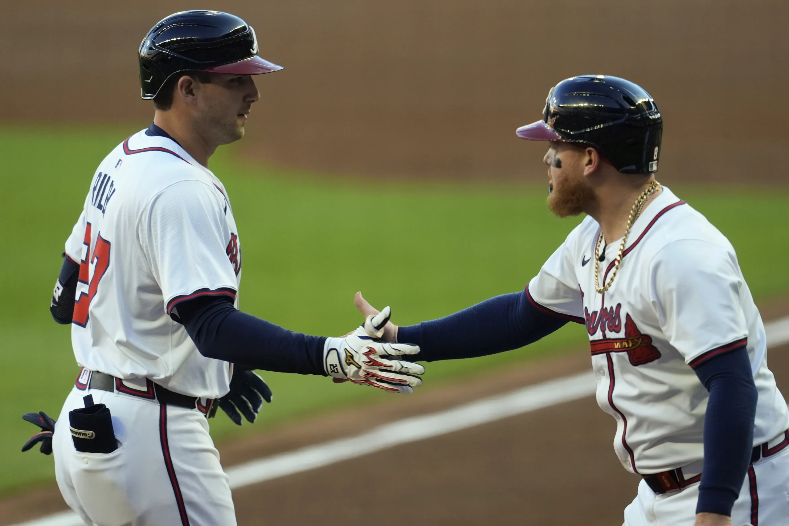 Austin Riley goes deep twice as the Braves hold off the Dodgers 4-3 ...
