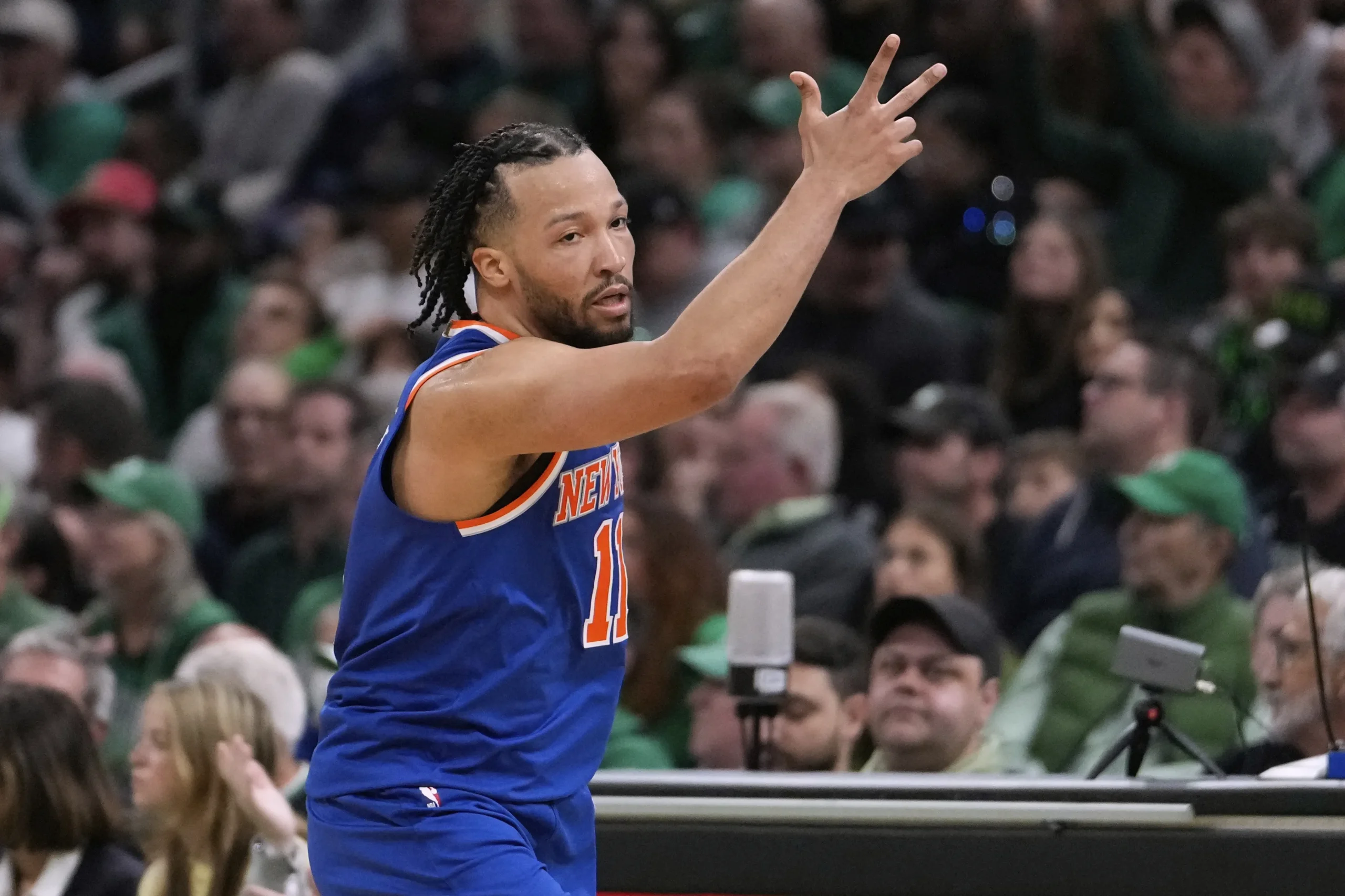 Pope Leo XIV brings hope to Chicago sports fans, and the Knicks for ...