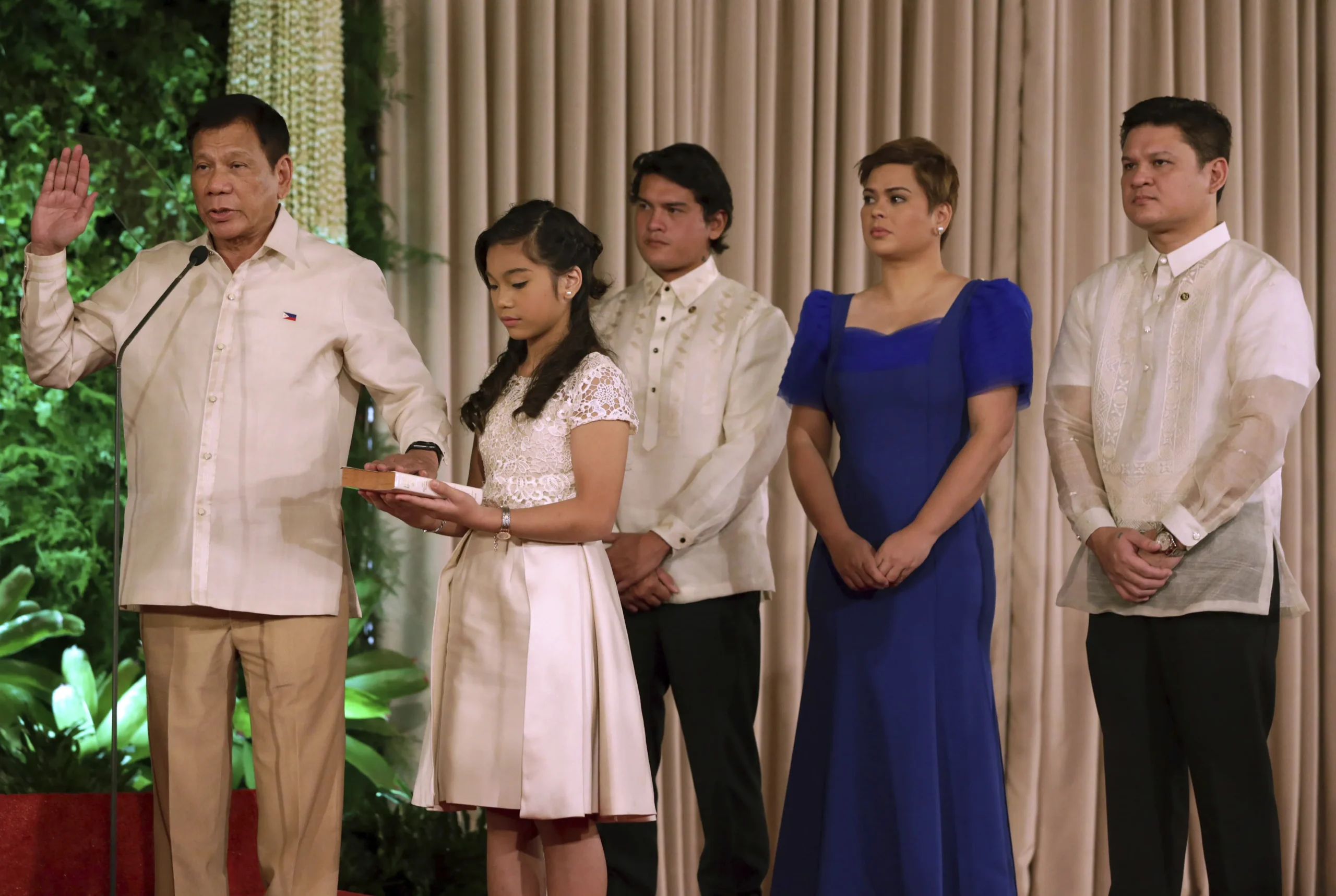 Detained Philippines ex-President Duterte poised to win mayoral race in ...