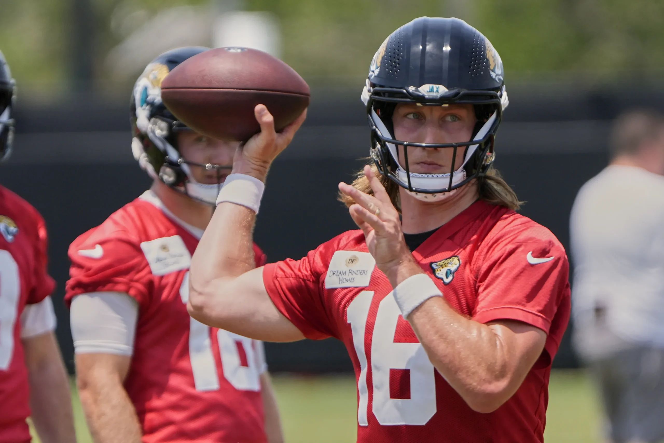 Jaguars QB Trevor Lawrence doesn’t feel ‘stuck’ in bad plays in latest ...