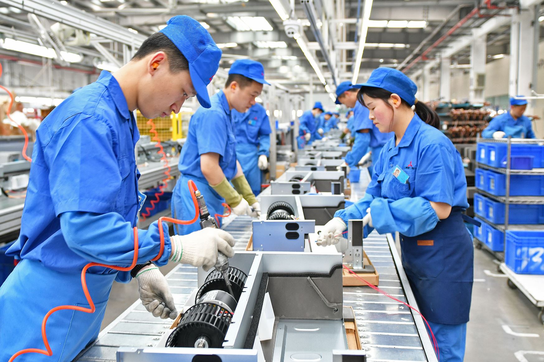 China’s factory activity contracts in May, but there are signs of ...