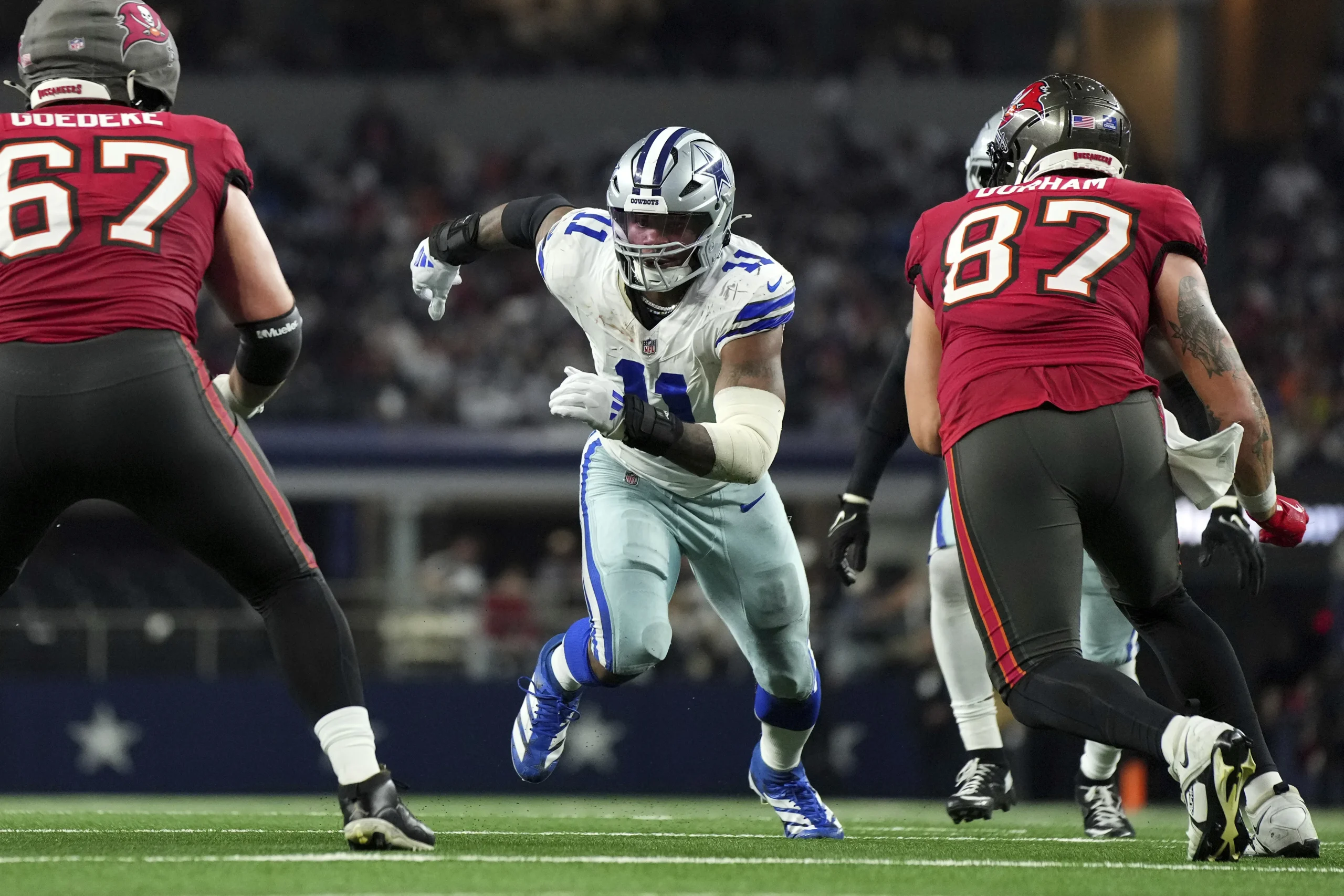 Contract squabbles are the top NFL storyline as teams kick off training ...