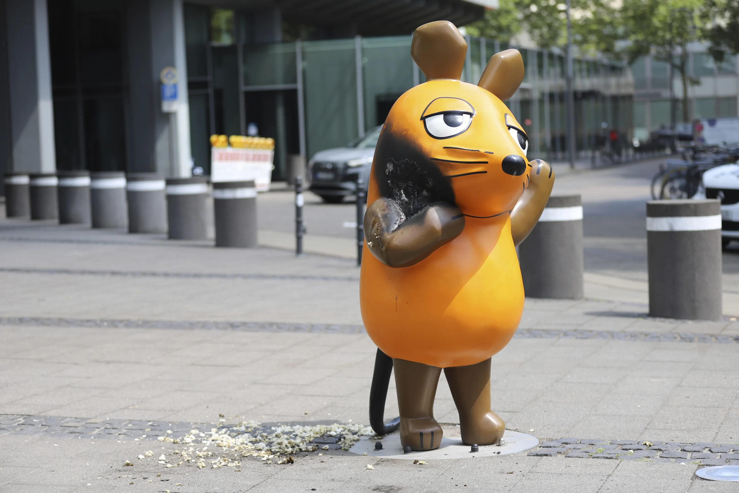 Vandals set fire to a mouse statue that’s a TV star and mascot for a ...