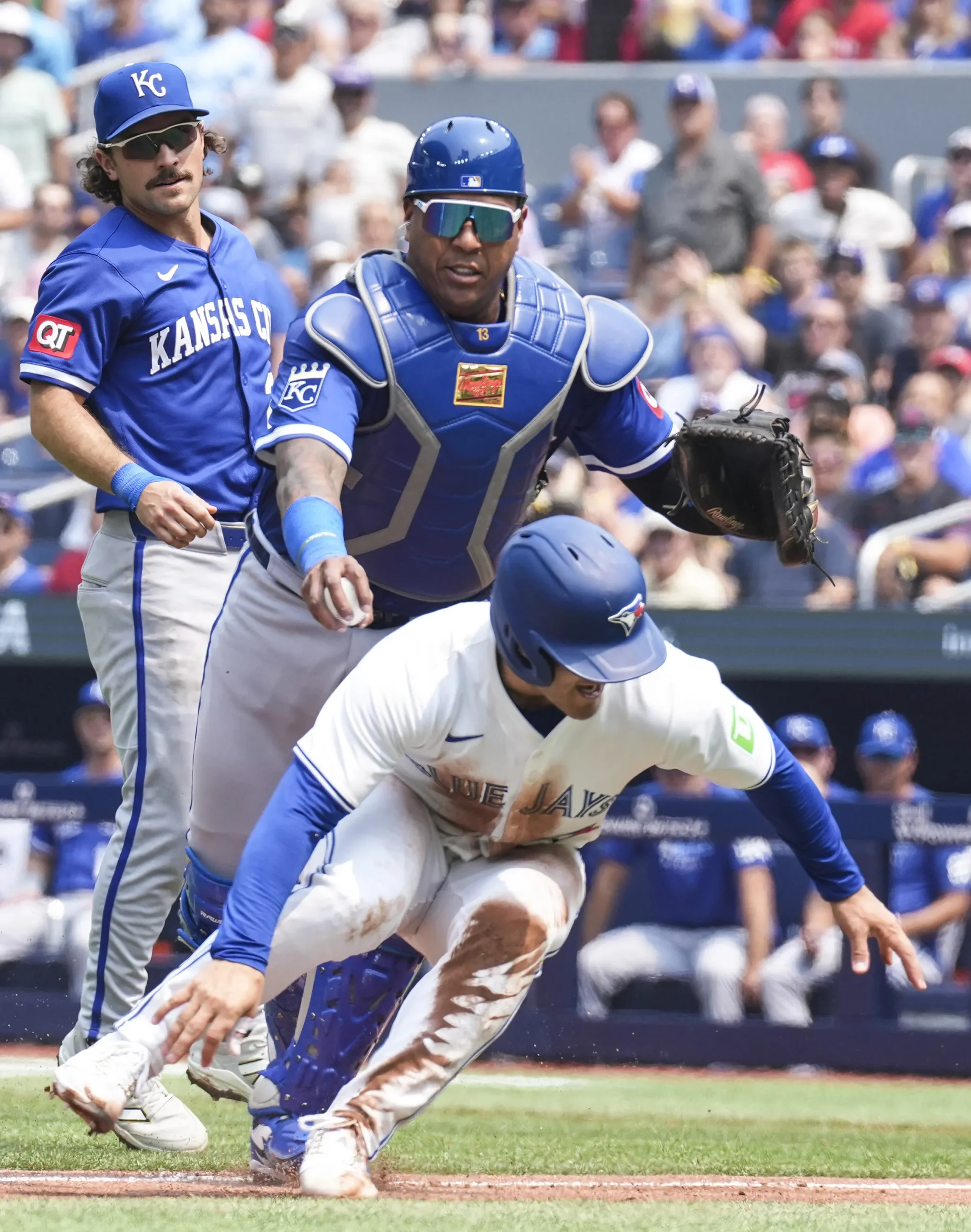 Royals score 5 runs in 10th, overwhelm Blue Jays 7-4 – News.net